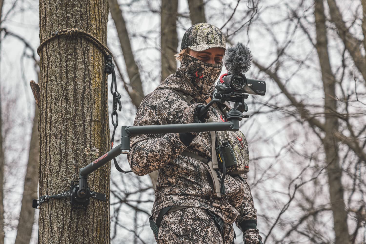 Fourth Arrow Stiff Arm Camera Arm Mount for Trees, Lightweight, Aluminum, 360 Tool-Less Leveling, Stable Bracket for Filming Hunts, Wide Range of Motion