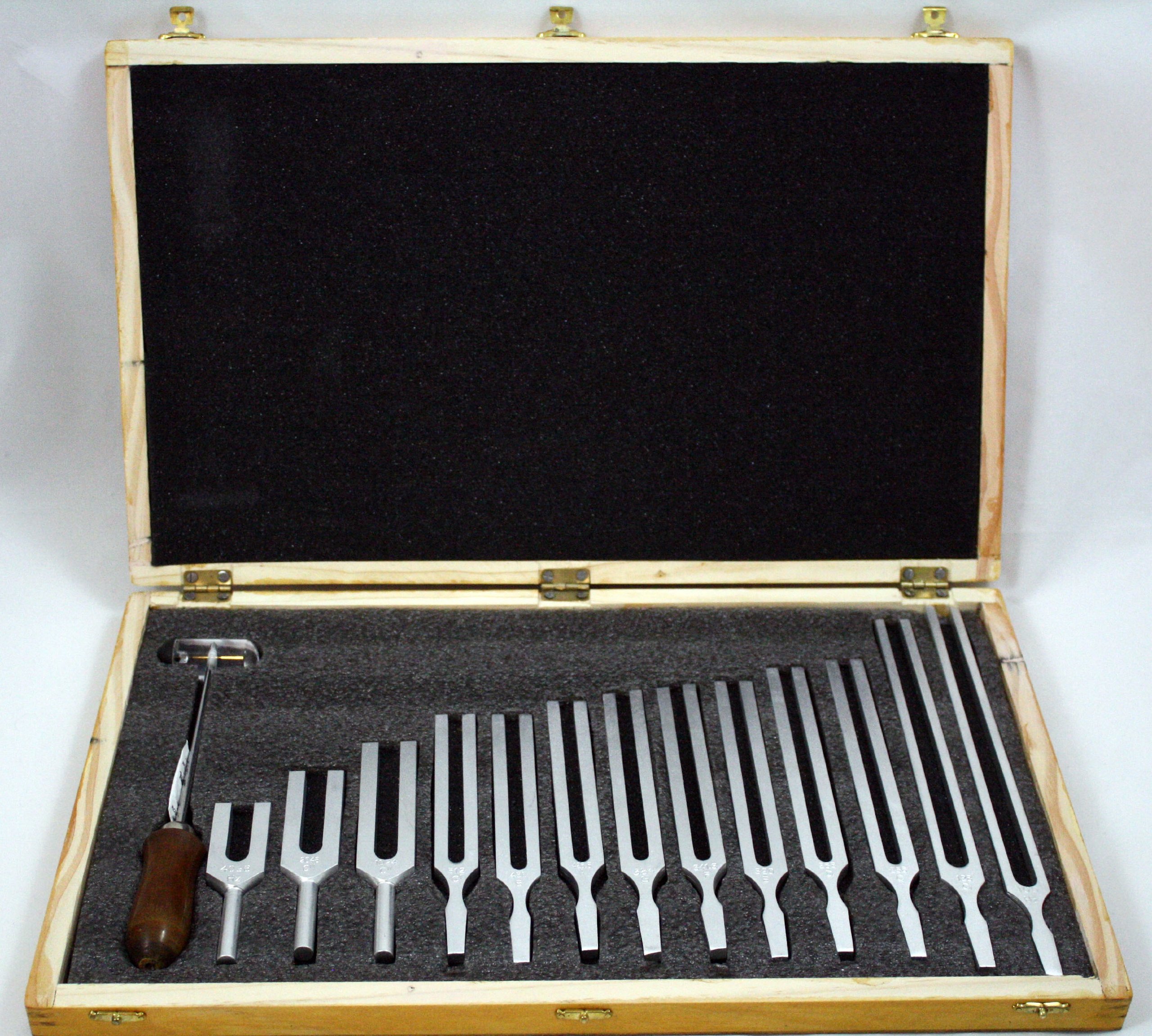 United Scientific TFBOX13 Tuning Fork Wooden Box Set with Mallet, 13 Forks