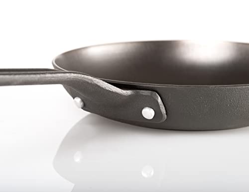 GSI Outdoors Guidecast 8” Frypan I Cast Iron, Lightweight, Gourmet Frying Pan, Camp Cookware
