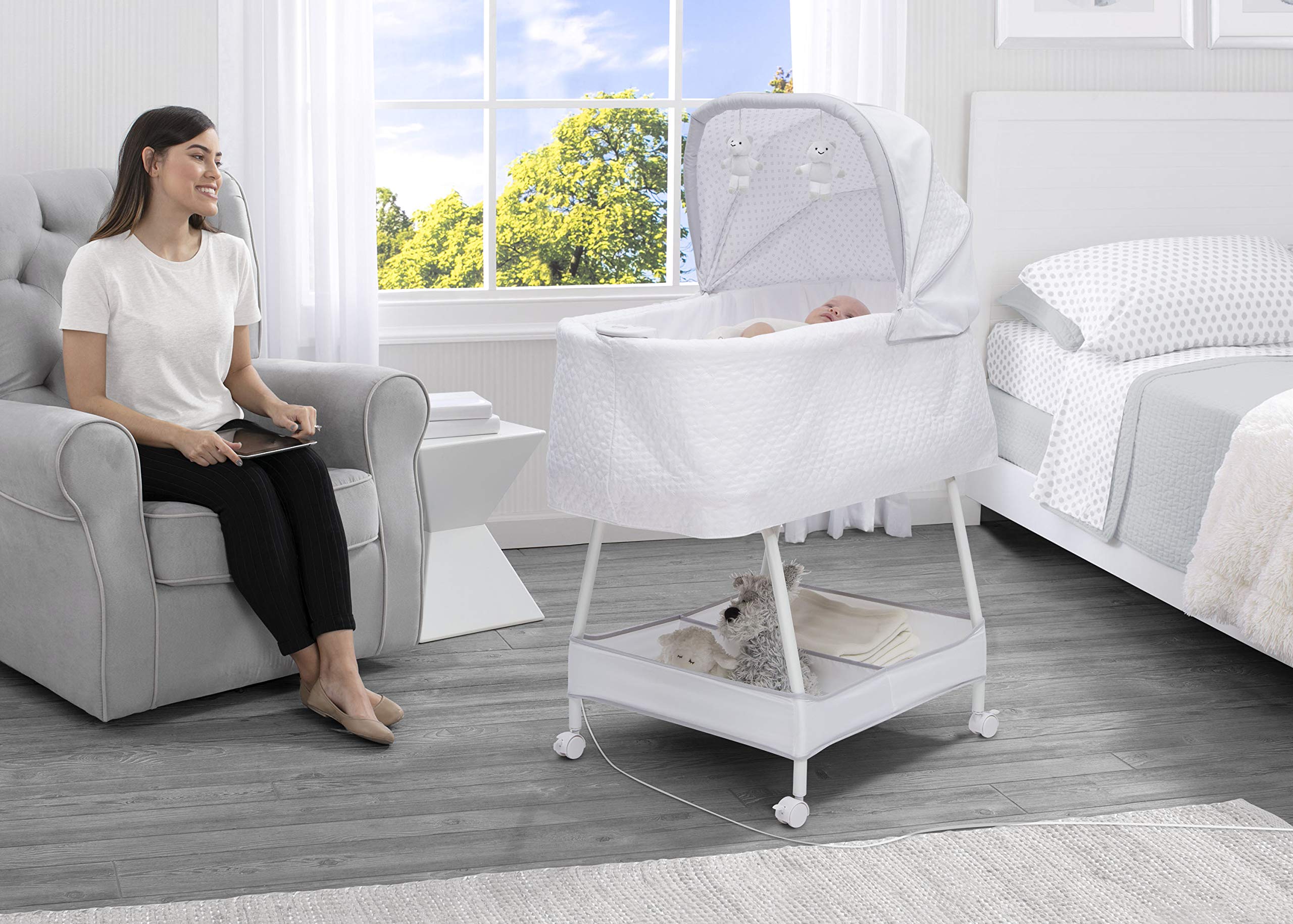 Delta Children Silent Auto Gliding Elite Bassinet, Odyssey, One Size