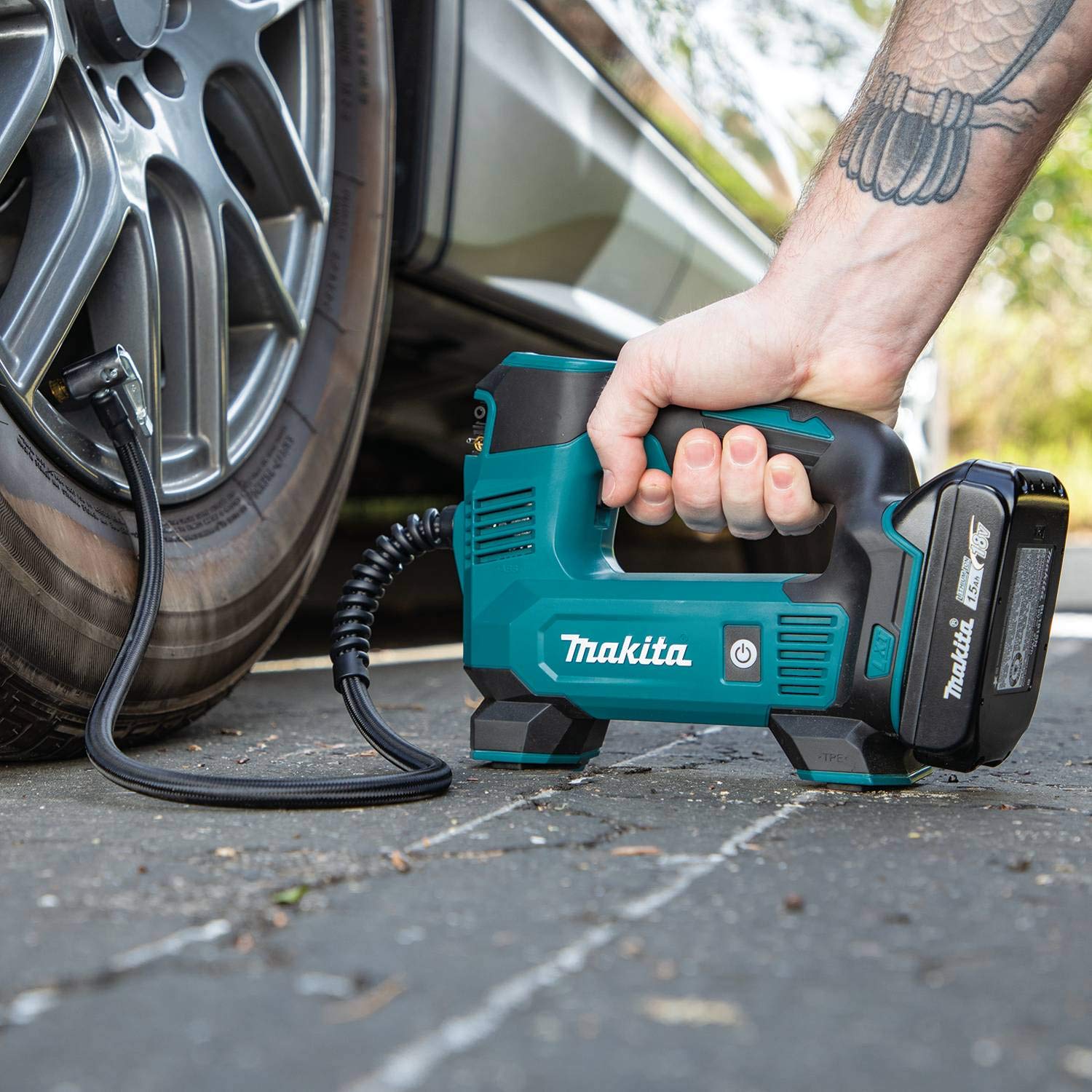 Makita DMP180SYX 18V LXT® Lithium-Ion Cordless Inflator Kit (1.5Ah)