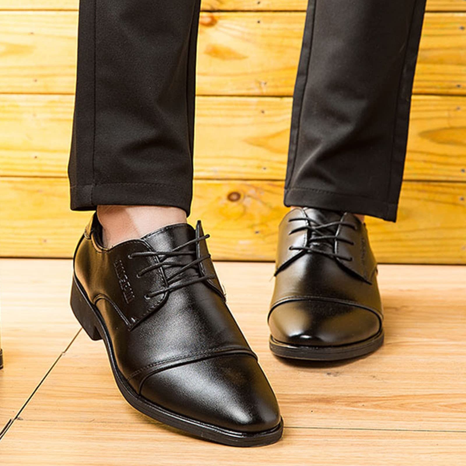 Fashion Summer and Autumn Men Leather Shoes Low Heel Pointed Toe Lace Up Solid Color Simple British Style Boots Size 12 Men Black