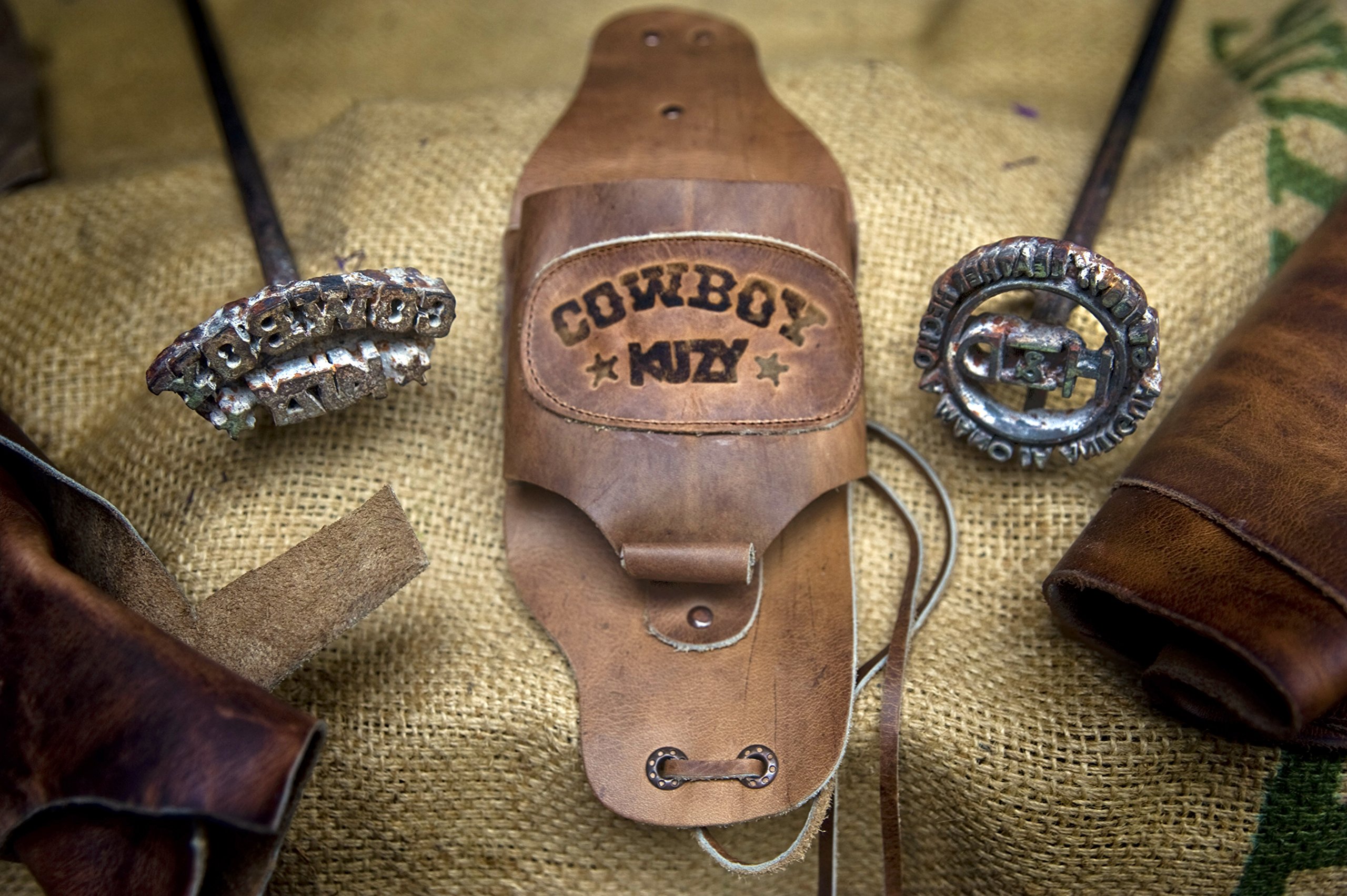 Hide & Drink, Beer Holster for Cowboy, Handsfree Beverage Holder, Western Bottle Leg Grip for Men and Women, Full Grain Leather, Handmade Drinking Accessories, Bourbon Brown