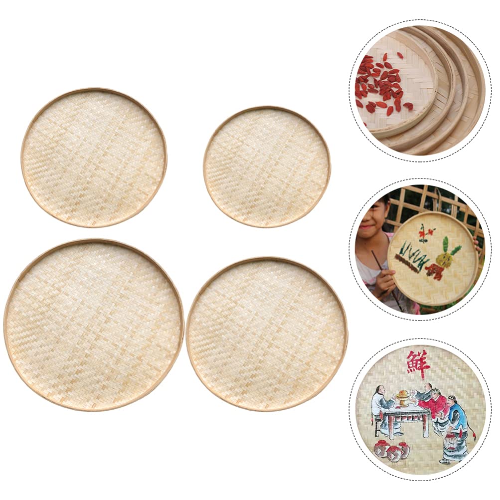 Healifty 4 Pcs Handwoven Flat Wicker Round Fruit Basket Woven Food Storage Weaved Shallow Tray Organiser Vegetable Fruit Bowl Kids DIY Drawing Board Wall Basket Decor for Kitchen Table Centerpiece