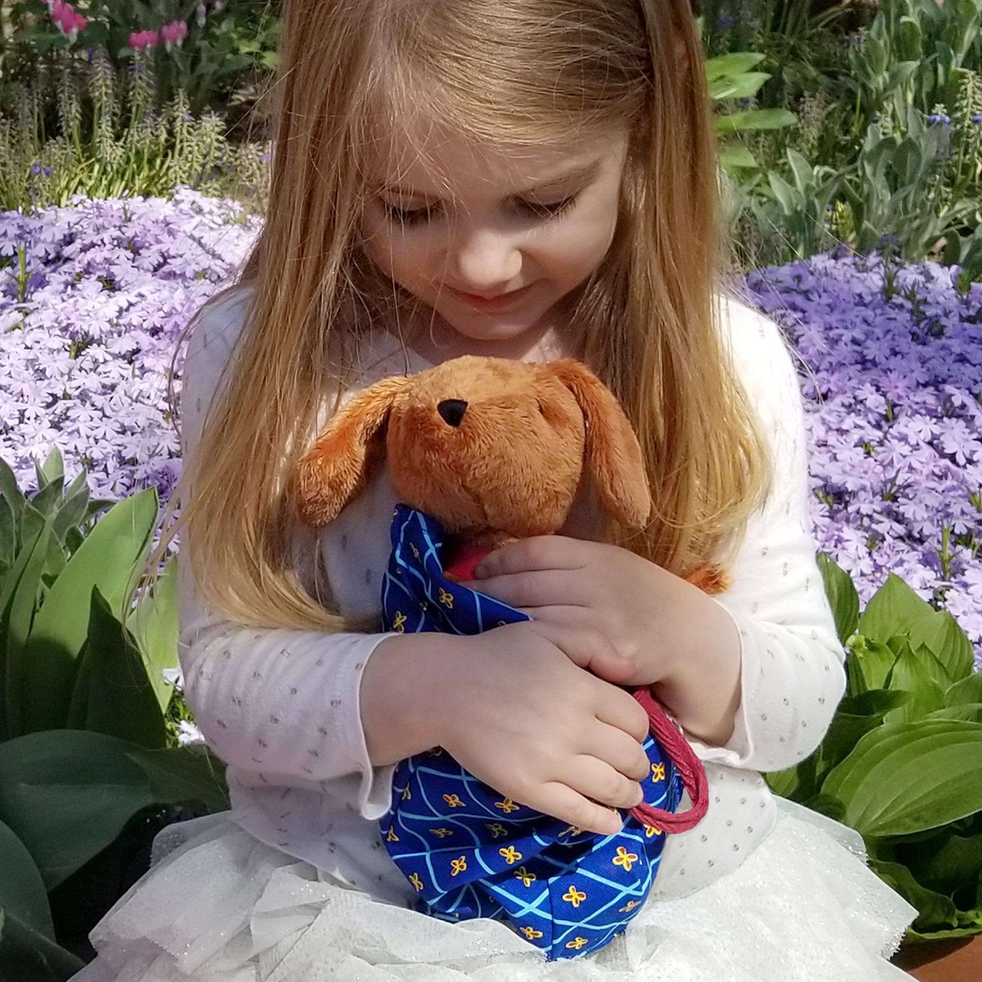 YOTTOY Madeline Collection | Genevieve the Dog Soft Stuffed Animal Plush Toy in Madeline Tote Bag