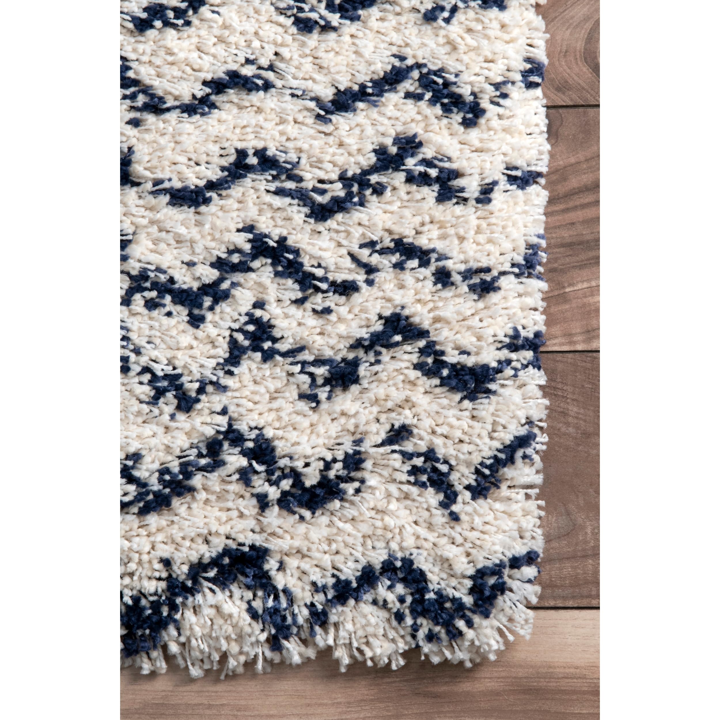 nuLOOM Cuellar Chevron Shag Area Rug, 7x9, Navy