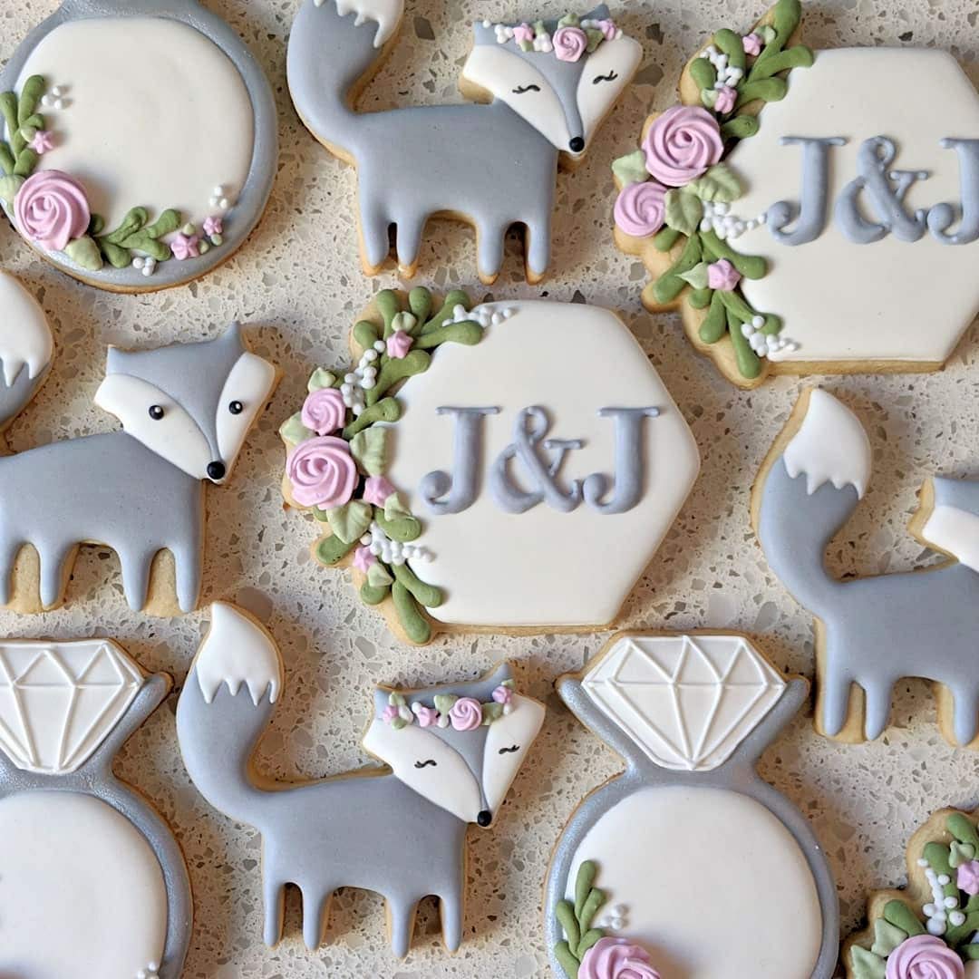 KAISHANE 5PCS Animal Cookie Cutter Set - Fox Owl Raccoon Squirrel Forest Woodland Animal Cookie Cutters Molds for Kids