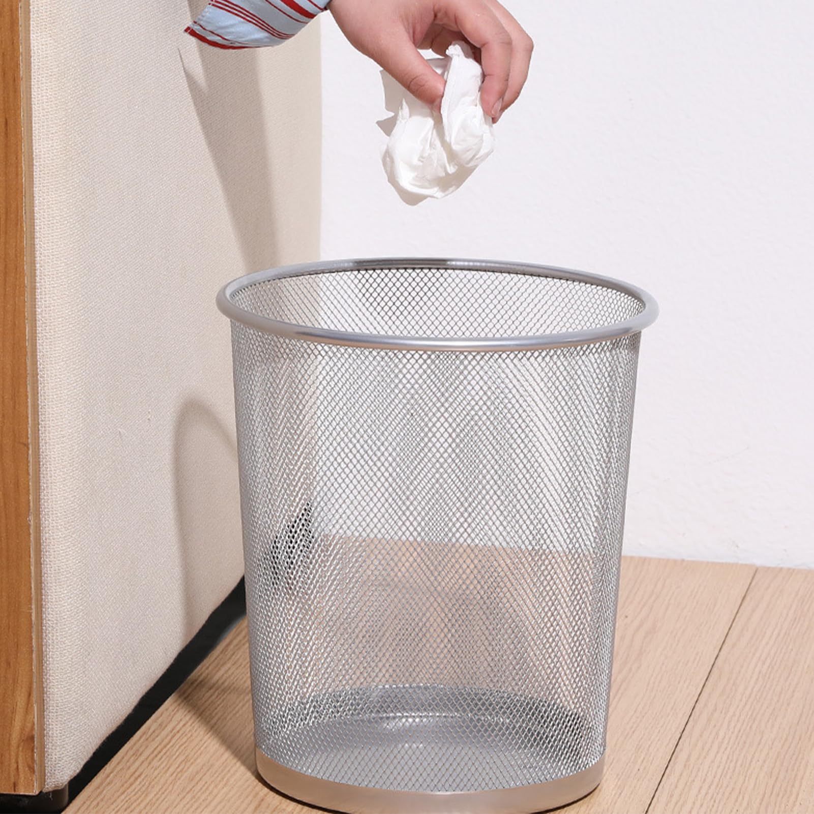 Metal Mesh Trash Can, Sturdy Iron Trash Bin, Circular Shape, Convenient, Lightweight, Compact, High Strength, Mesh Trash Can for Kitchen Bathroom Office Room (Black)