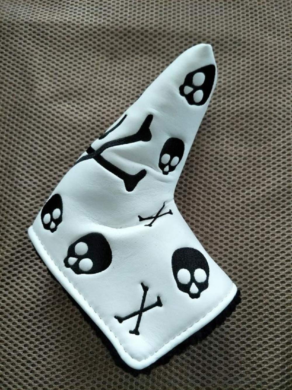 DNYAN Golf PU Leather Blade Putter Cover Skull Bones Headcover with Veclro Fastening for putters All Brands Taylormade Scotty Cameron Titleist Callaway Ping,White