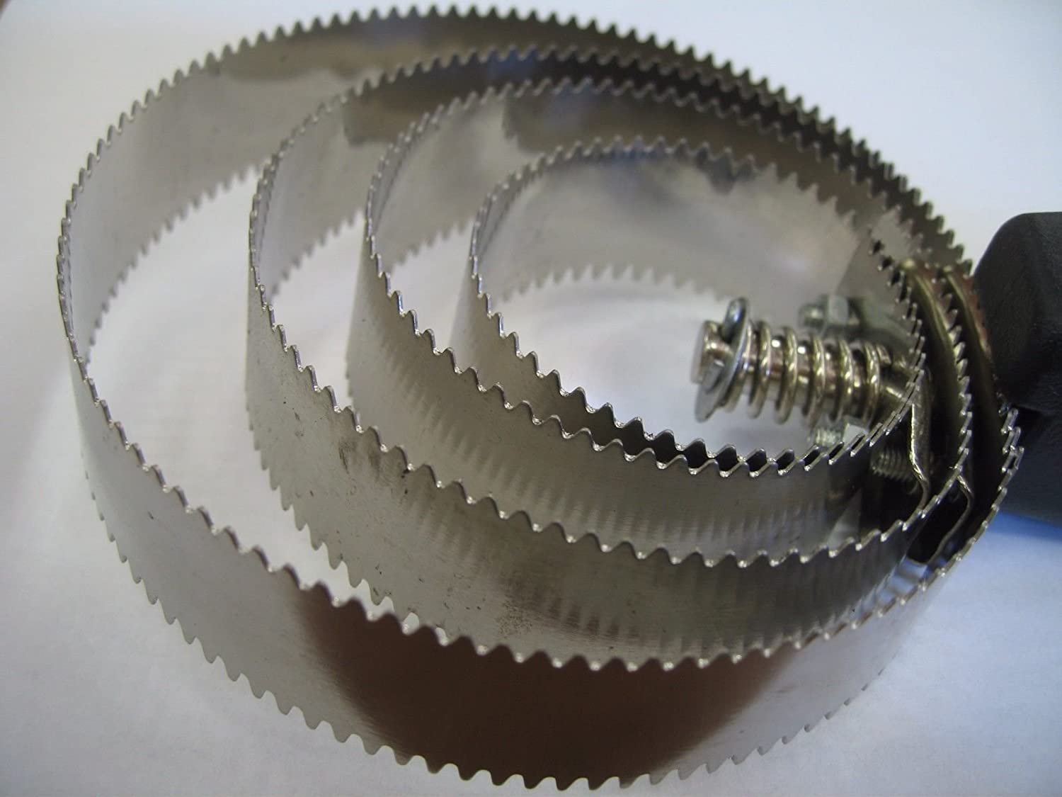 WYZBEN Commercial Heavy Duty Stainless Fish Scaler Scale Remover Spring Steel 4 Rings