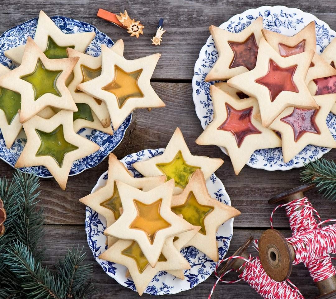 GWHOLE Gingerbread Christmas Cookie Tree Cutter Set, Star Linzer Cookie Cutters for Kids Winter Holiday Party, Set of 6