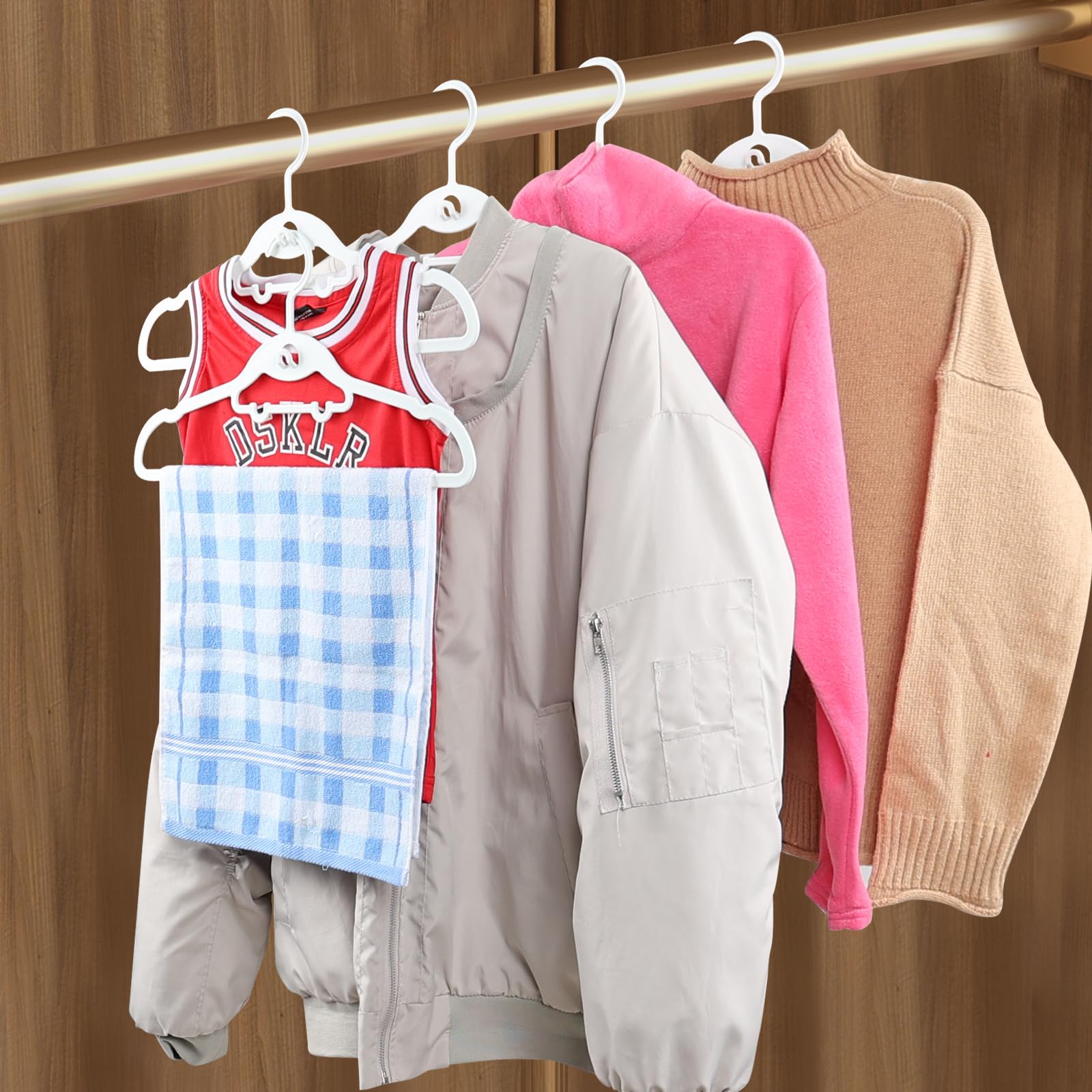 Minekkyes 50 Packs Home Clothes Hangers Plastic, White Basics Hangers, Durable Non-Slip Suit Coat Hanger with Shoulder Grooves