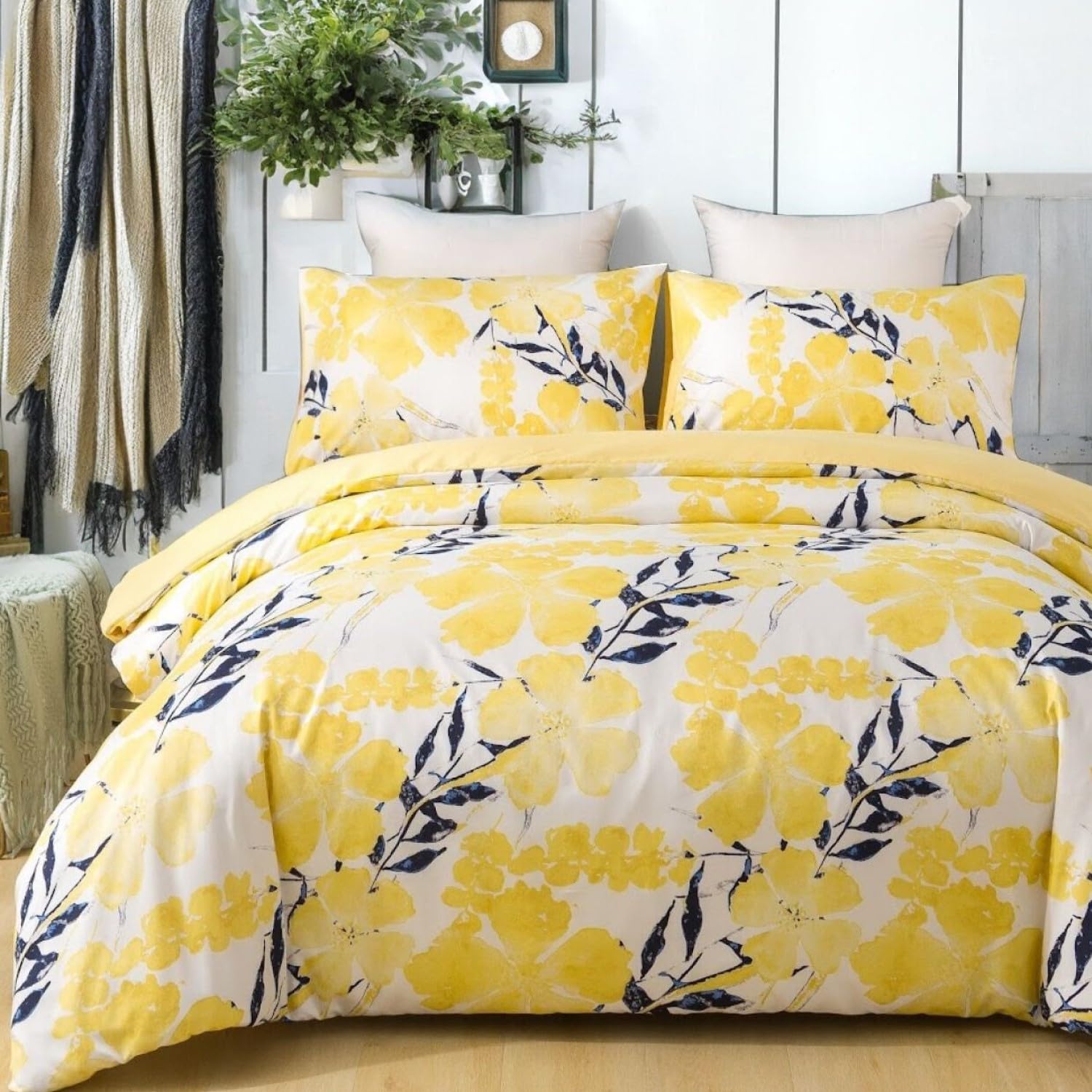 Tache Elegant Watercolor Tropical Spring Floral Bright Yellow Ivory Black Blue Printed Flower Patterns Soft Microfiber Zipper Closure Corner Ties Reversible Duvet Cover, King