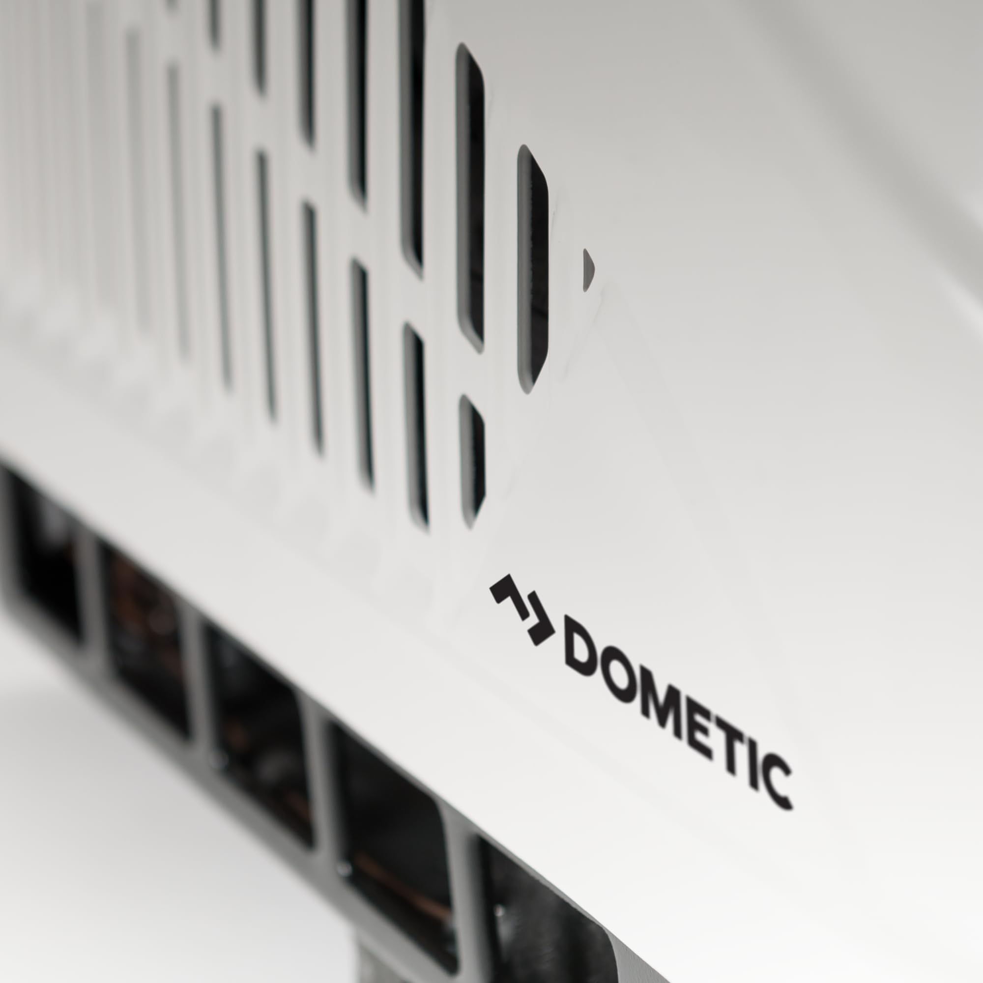 Dometic Brisk II | 13.5K BTU Air Conditioner | White | Standard Height | 9105304463 | Ducted or Non- Ducted | Quiet AC | Easy Install | Ideal For Campers, Vans, RV or Trailers | Lightweight