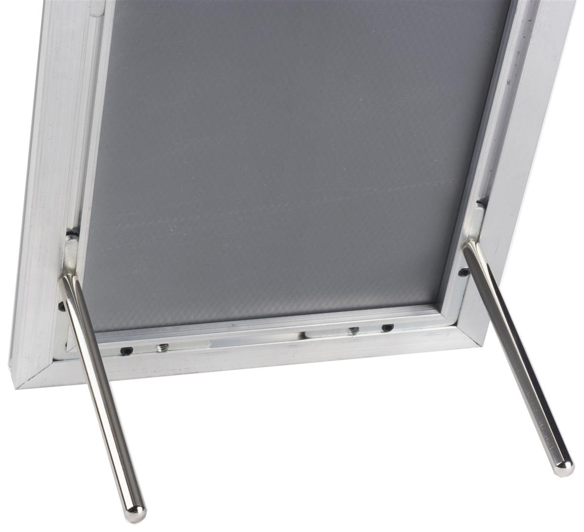 Displays2go Office Sign Holder, 5 x 7 Inch Frame, Quick Snap Border, Lens Included, Silver Aluminum (WSNF57SV)