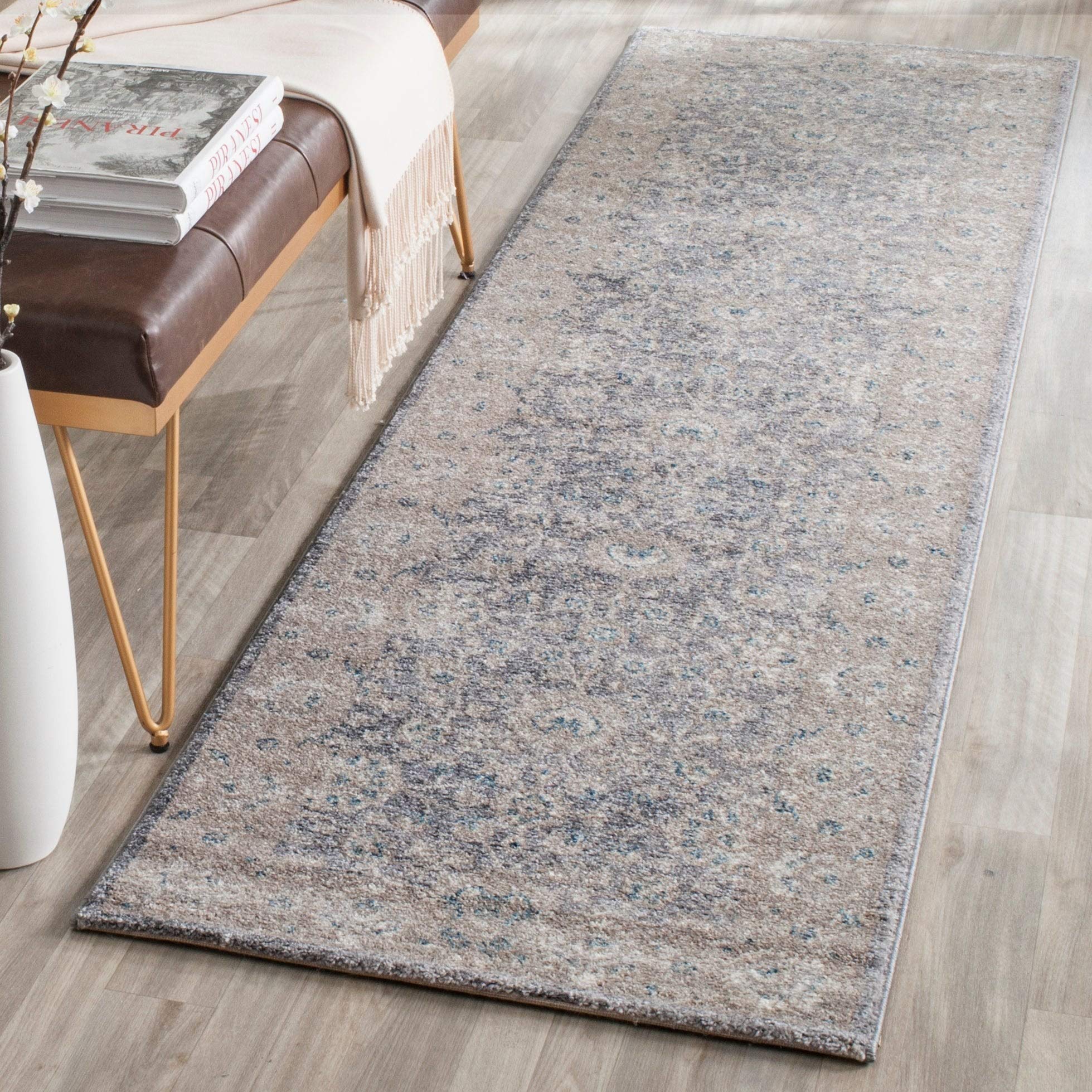 SAFAVIEH Sofia Collection 3' x 5' Light Grey/Beige SOF330B Vintage Oriental Distressed Non-Shedding Living Room Bedroom Accent Rug