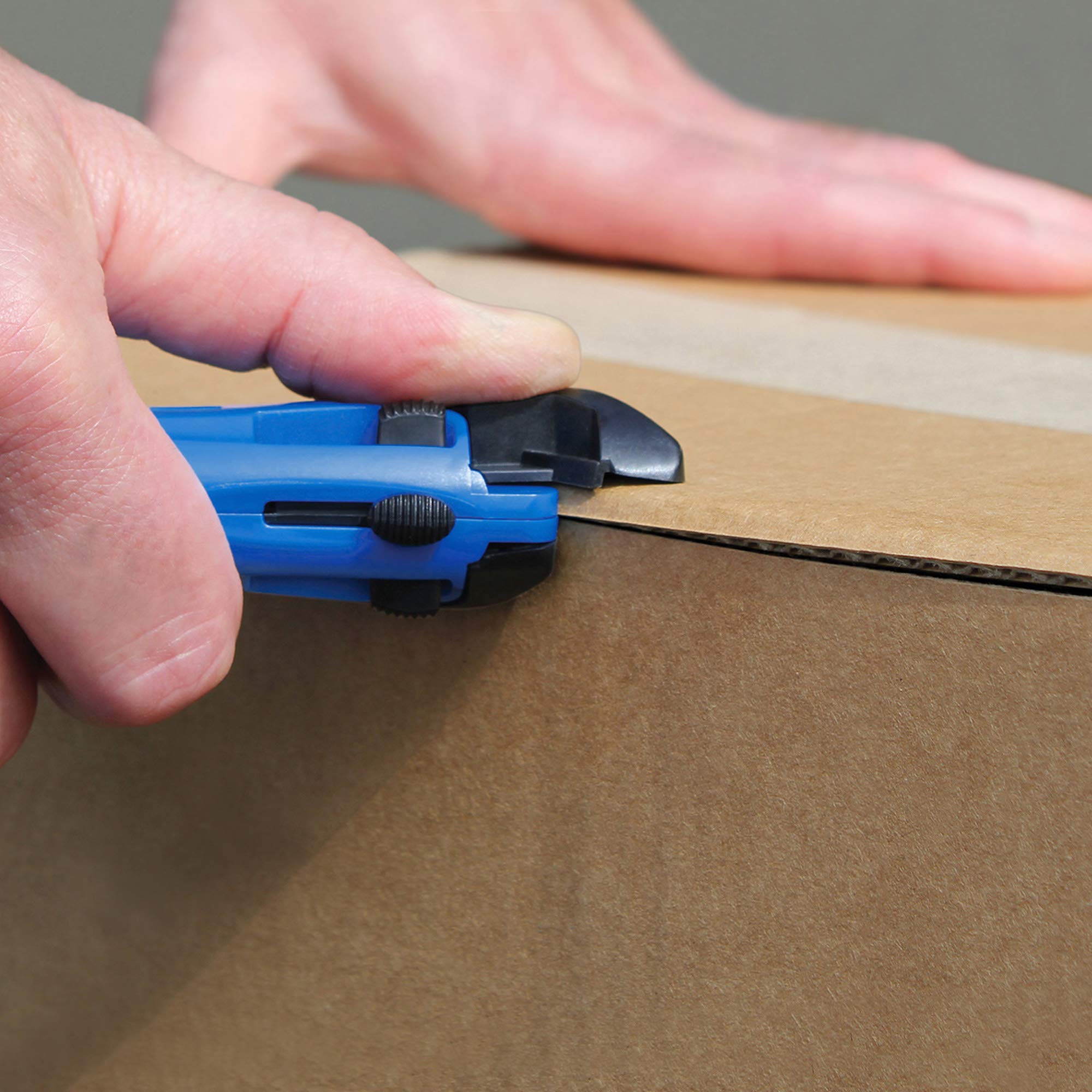 Pacific Handy Cutter Guarded Self Retracting Safety Cutter, Ambidextrous Box Cutter Box with SP017 Safety Point Blade, Blue (EZ4)