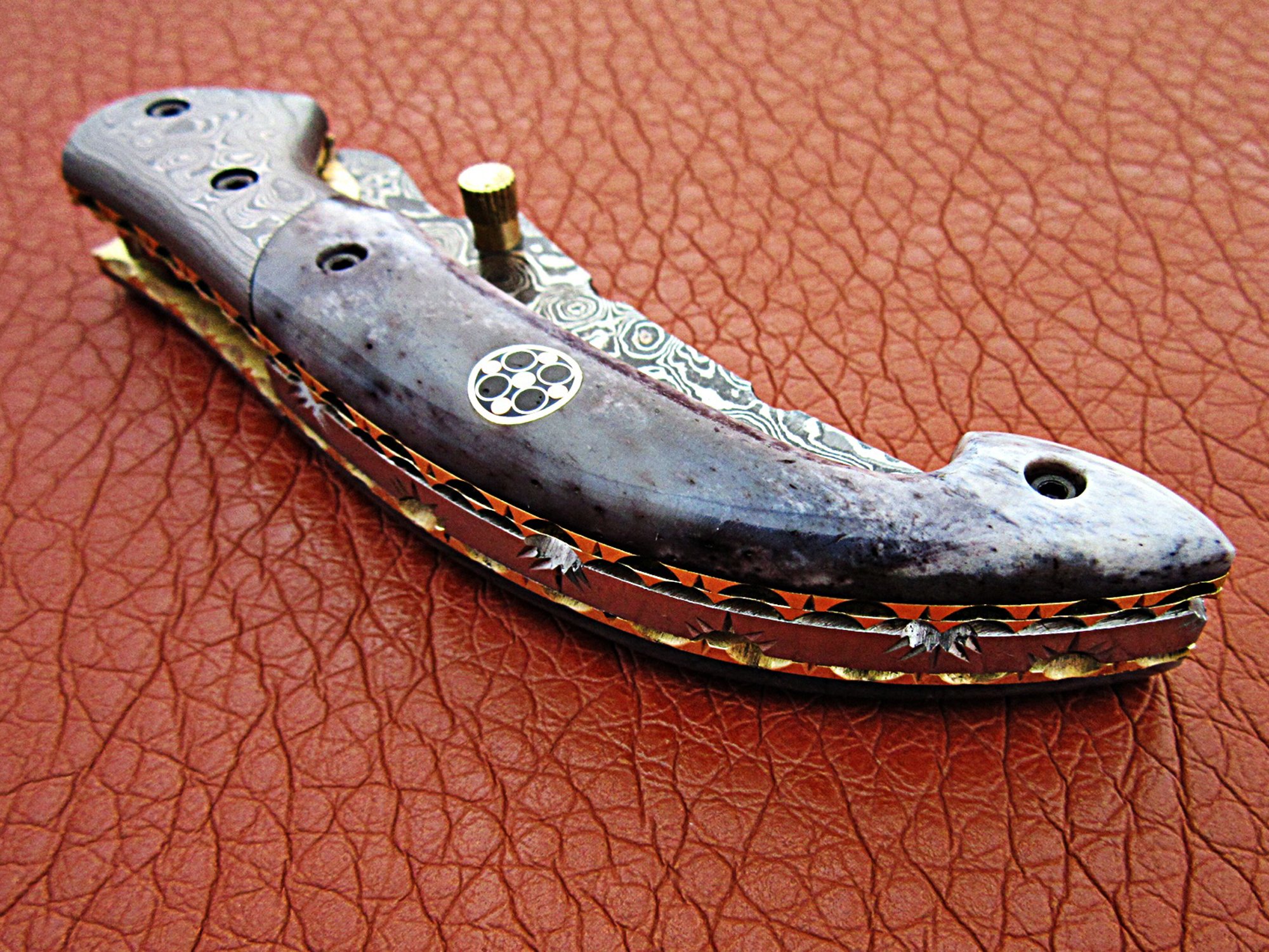 DR-5202-B Custom made damascus blade and bolsters awesome folding/Pocket knife