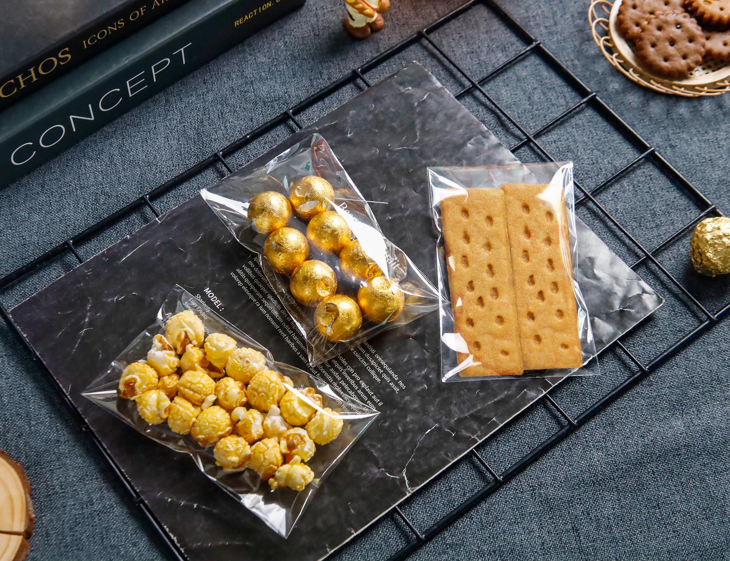 YunKo 100PACK Self Sealing Cellophane Bags Clear Cookie Bags for Gift Giving Treat bags for Packaging Cookies,Candy,Gifts(5x3 Inch