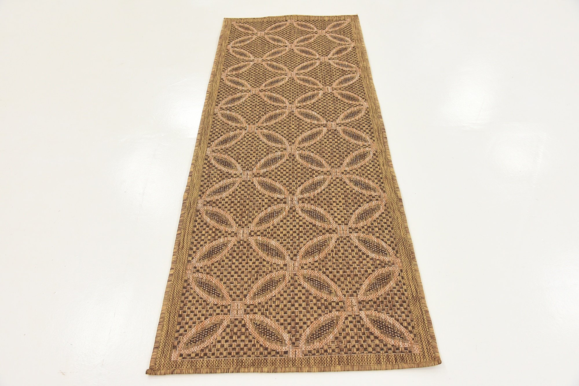 Unique Loom Outdoor Trellis Collection Area Rug - Spiral (2' 2" x 6' 1" Runner, Light Brown/ Brown)