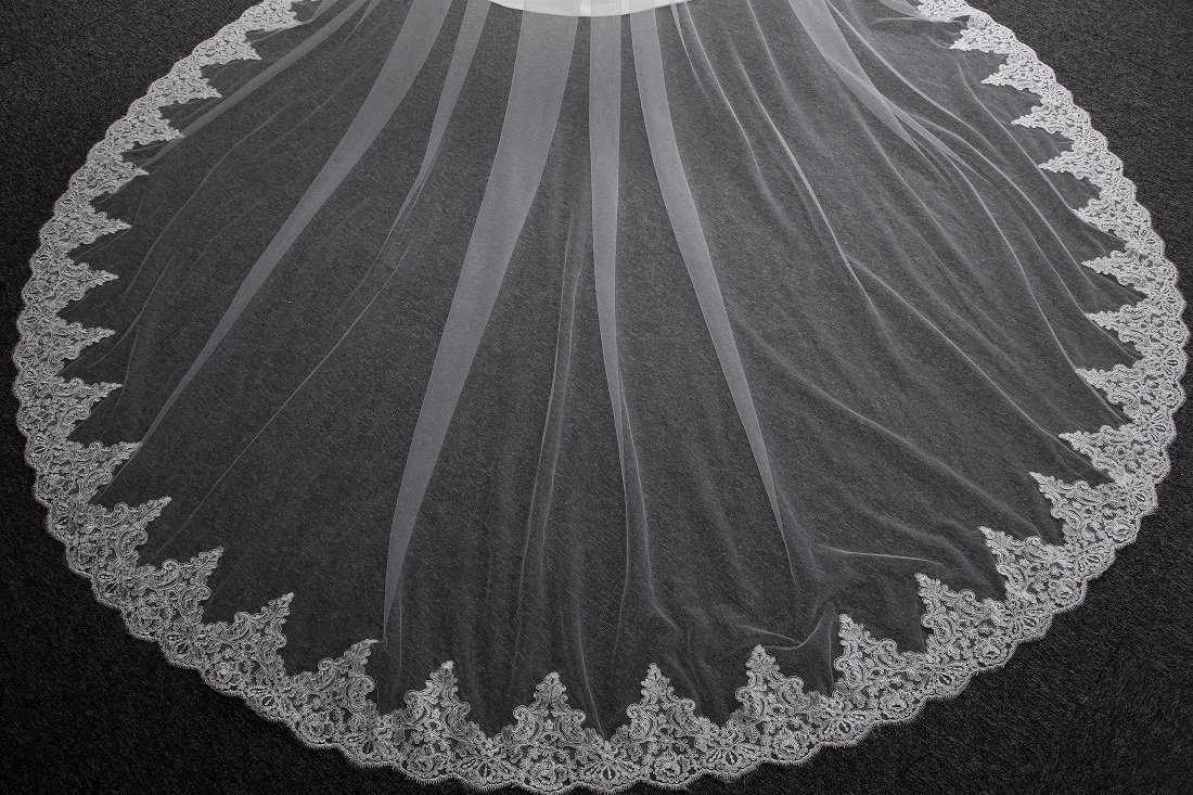 EllieHouse Women's 2 Tier Cathedral Lace White Wedding Bridal Veil With Comb L01WT
