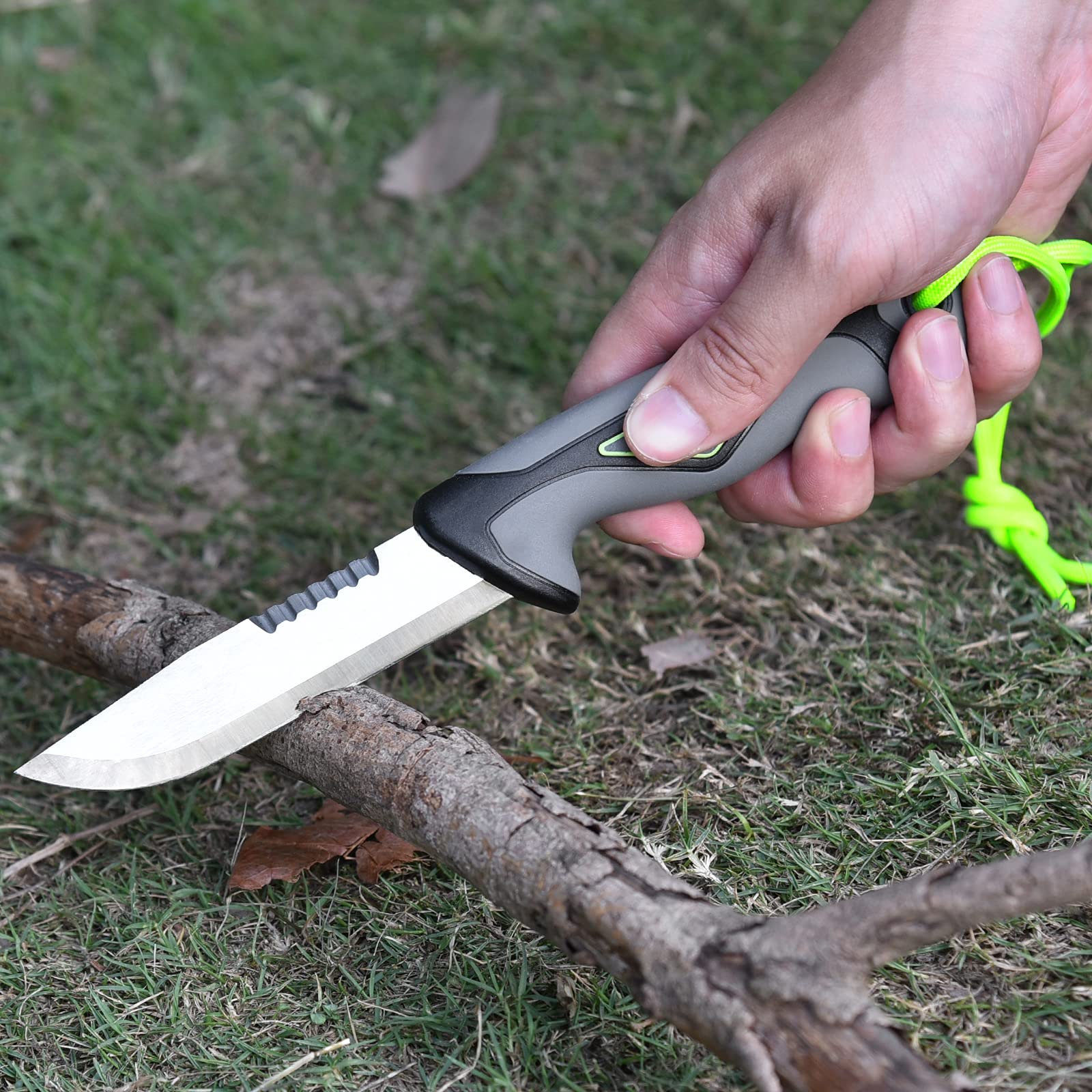 Extremus Camping Knife, Fixed Blade Outdoor Knife with 7CR17 Stainless Steel Blade, 3.5-Inch, Hunting Knife with Firestarter, TPR Molded Non-Slip Handle, Molded Safety Sheath, Paracode Lanyard