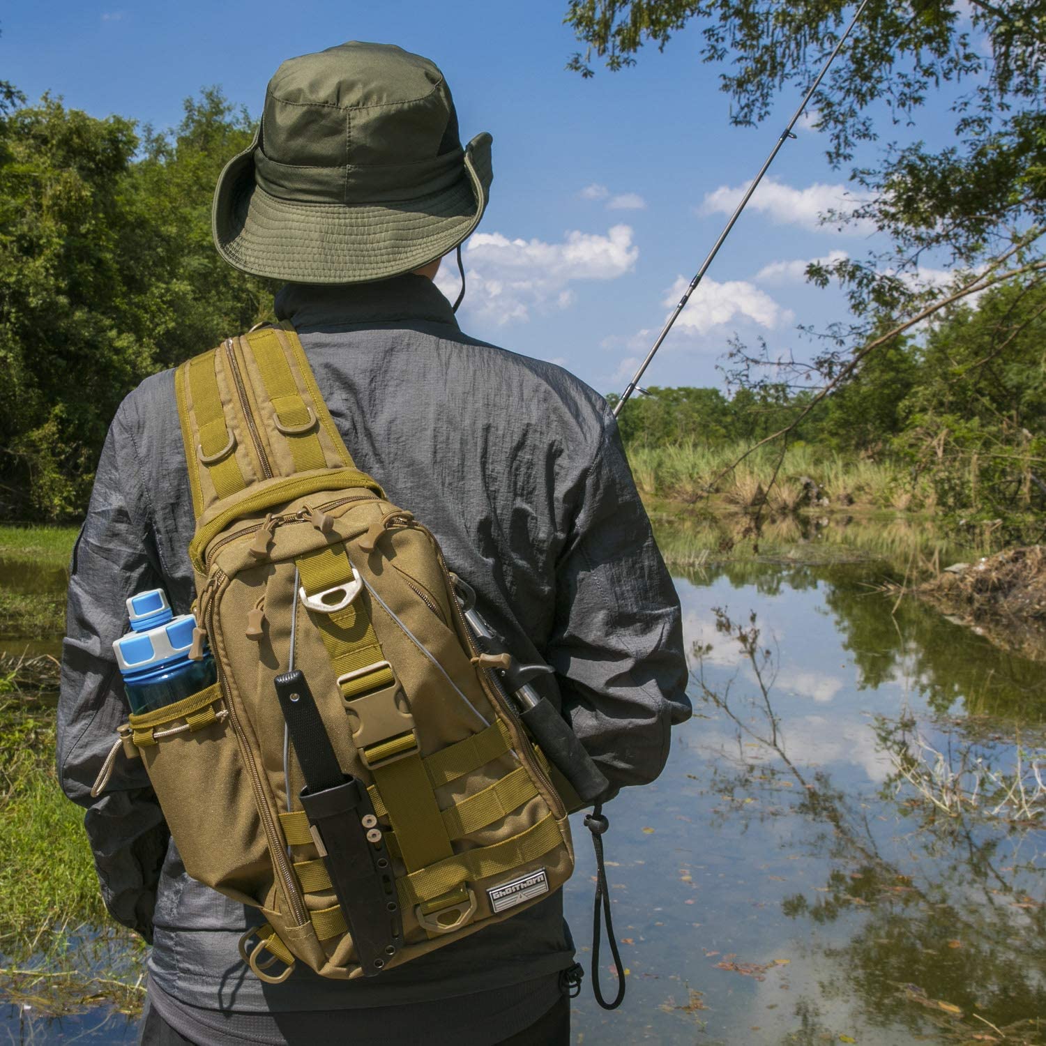 Ghosthorn Fishing Tackle Bag Backpack Standard with Spinning Fishing Reel GT 2000 Freshwater Saltwater