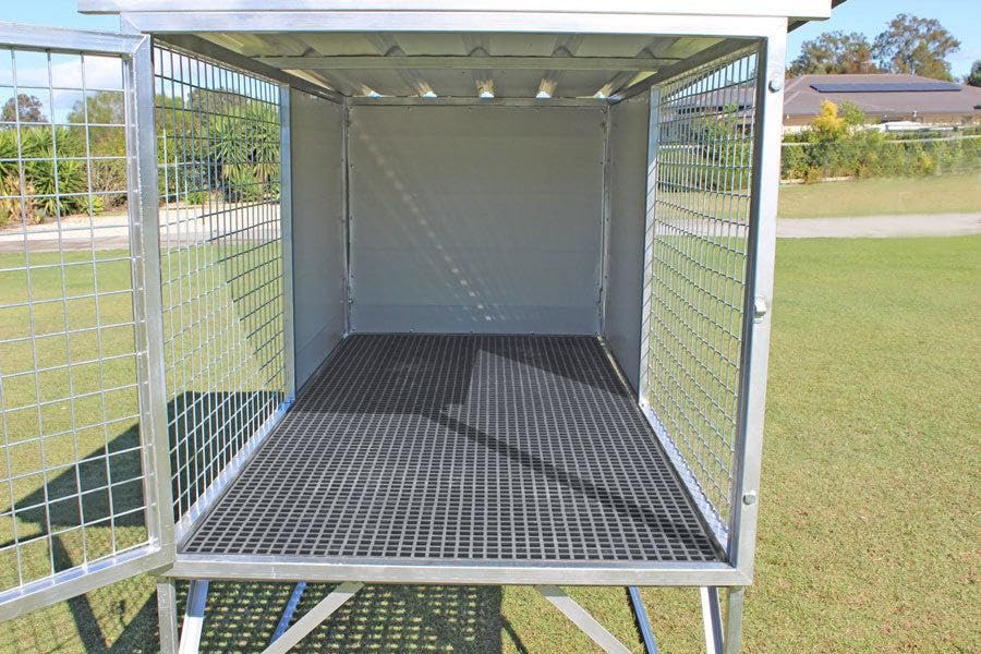 Farm & Yard Raised Safety Kennel (1-Bay (Single))