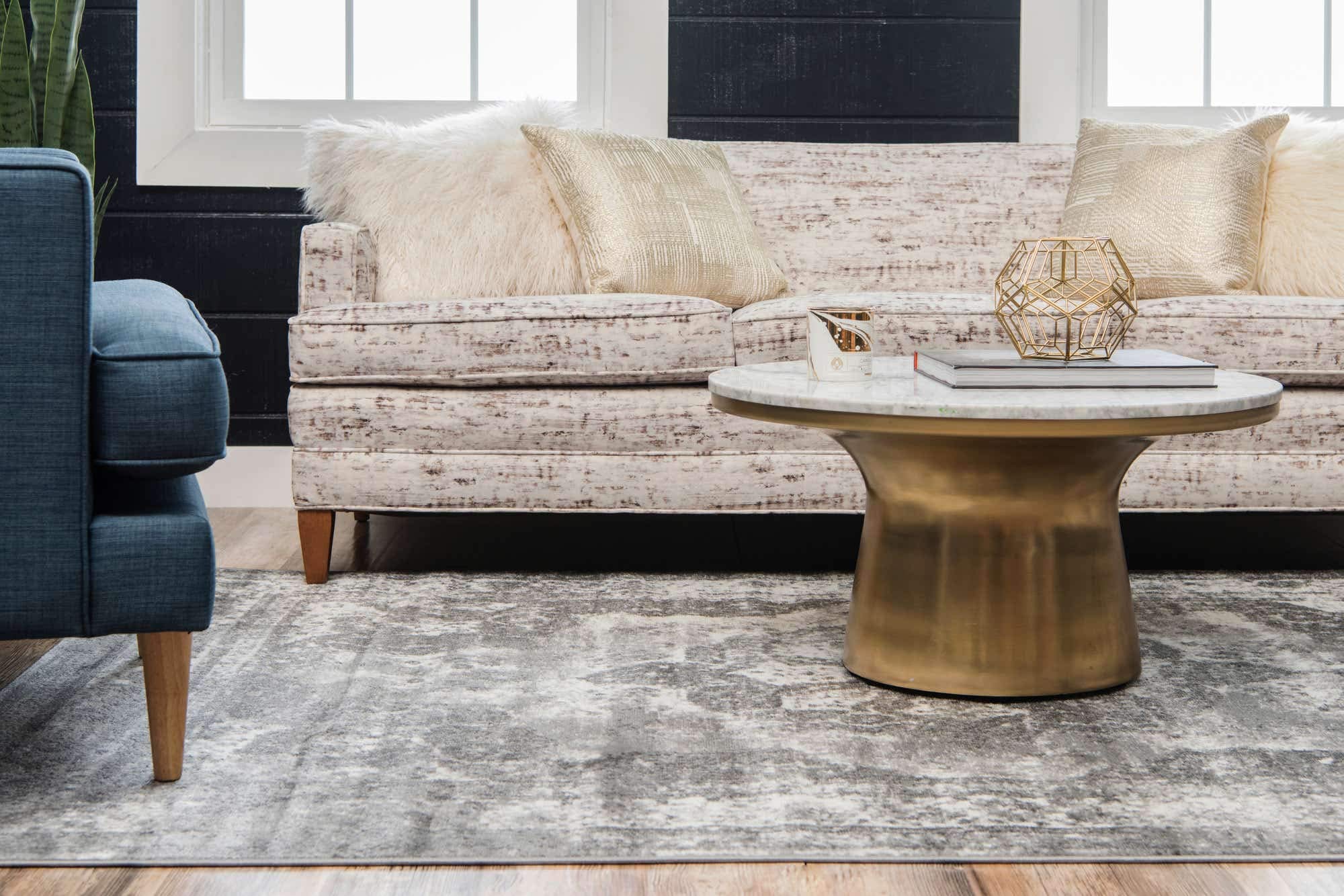 Unique Loom Sofia Collection Area Rug - Salle Garnier (3' 3" x 5' 3" Rectangle, Gray/ Ivory)