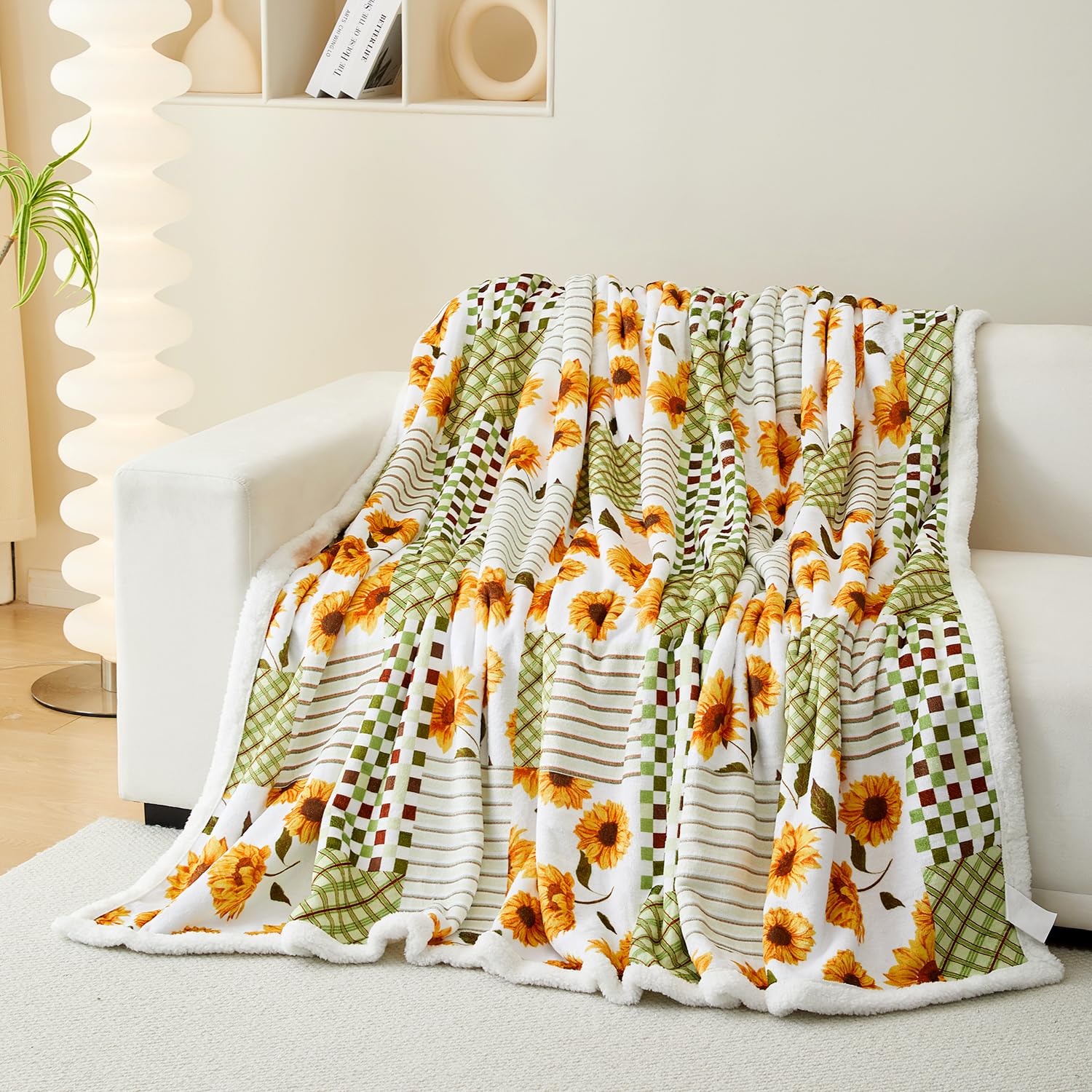 EVENHUG Sherpa Fleece Throw Blanket Twin Size for Couch Sofa Bed Thick Warm Soft Black Bird Reversible Plush Fluffy Blankets for Fall and Winter Cozy Fuzzy Throw Twin Blanket 60" x 80"