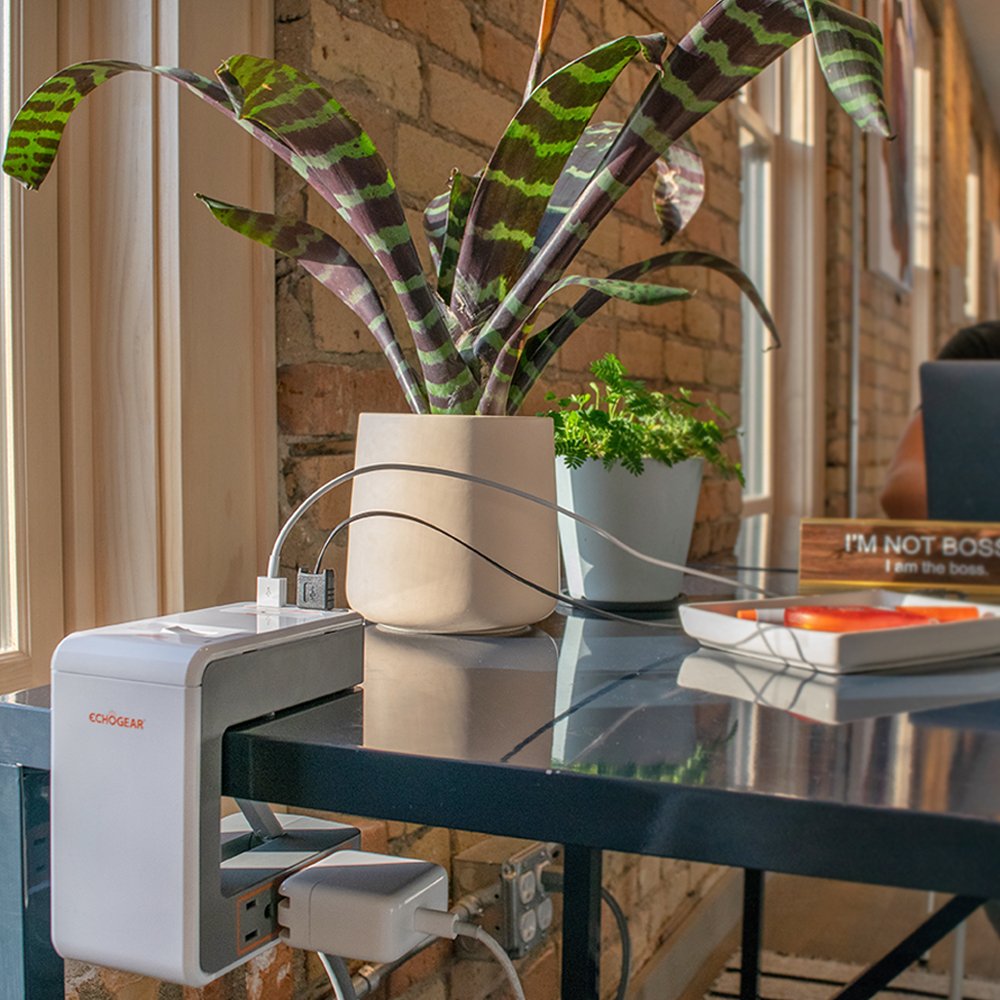 ECHOGEAR Desk Power Strip Surge Protector - Clamps to Desk in Seconds - Power Station Includes 6 AC Outlets, 2 Standard USBs, 1 USB-C Port β Long 6ft Cord & Switch for Manual Power Control