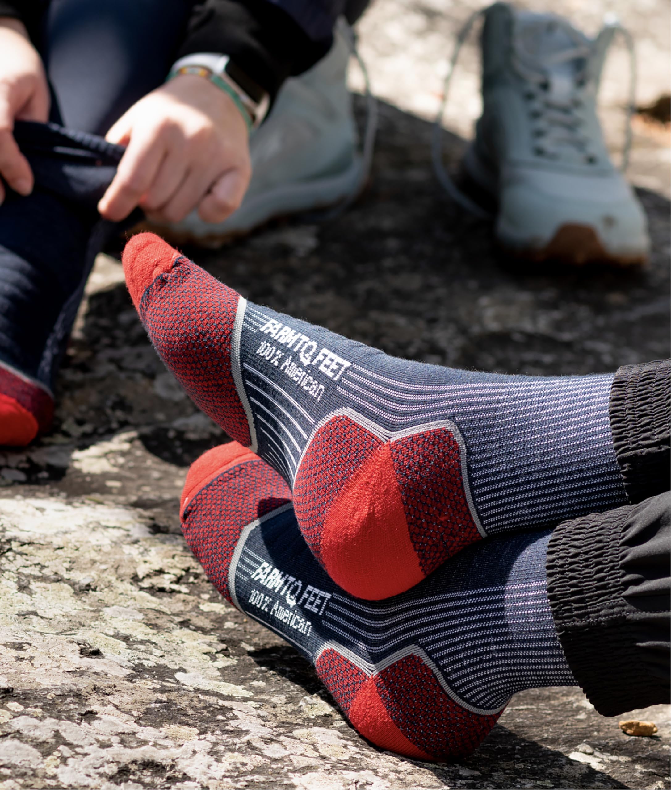 Farm to Feet Men's Damascus Lightweight Technical 3/4 Crew, Turkish Coffee/Sunflower, Large