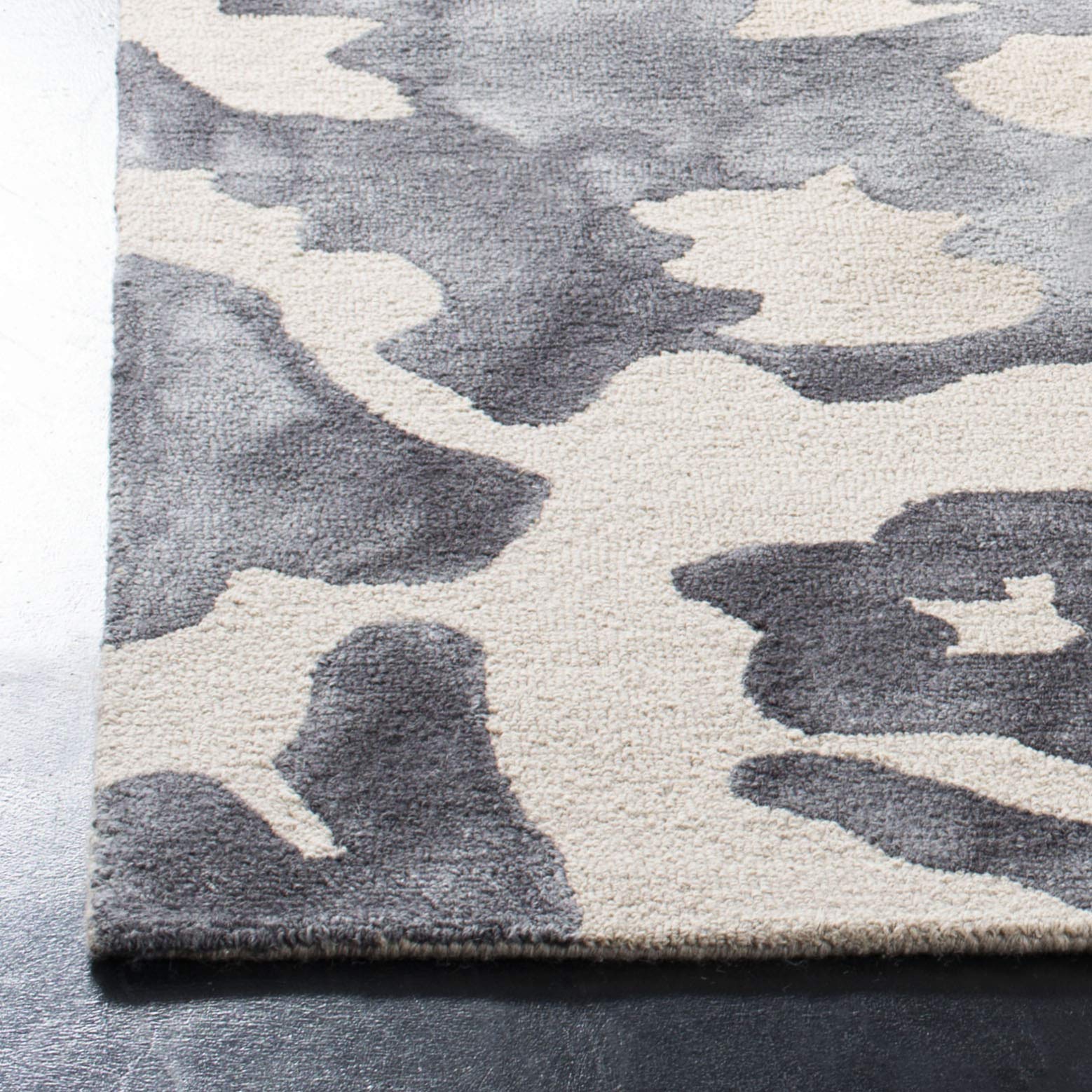 SAFAVIEH Dip Dye Collection 8' x 10' Beige / Charcoal DDY517E Handmade Modern Abstract Premium Wool Area Rug