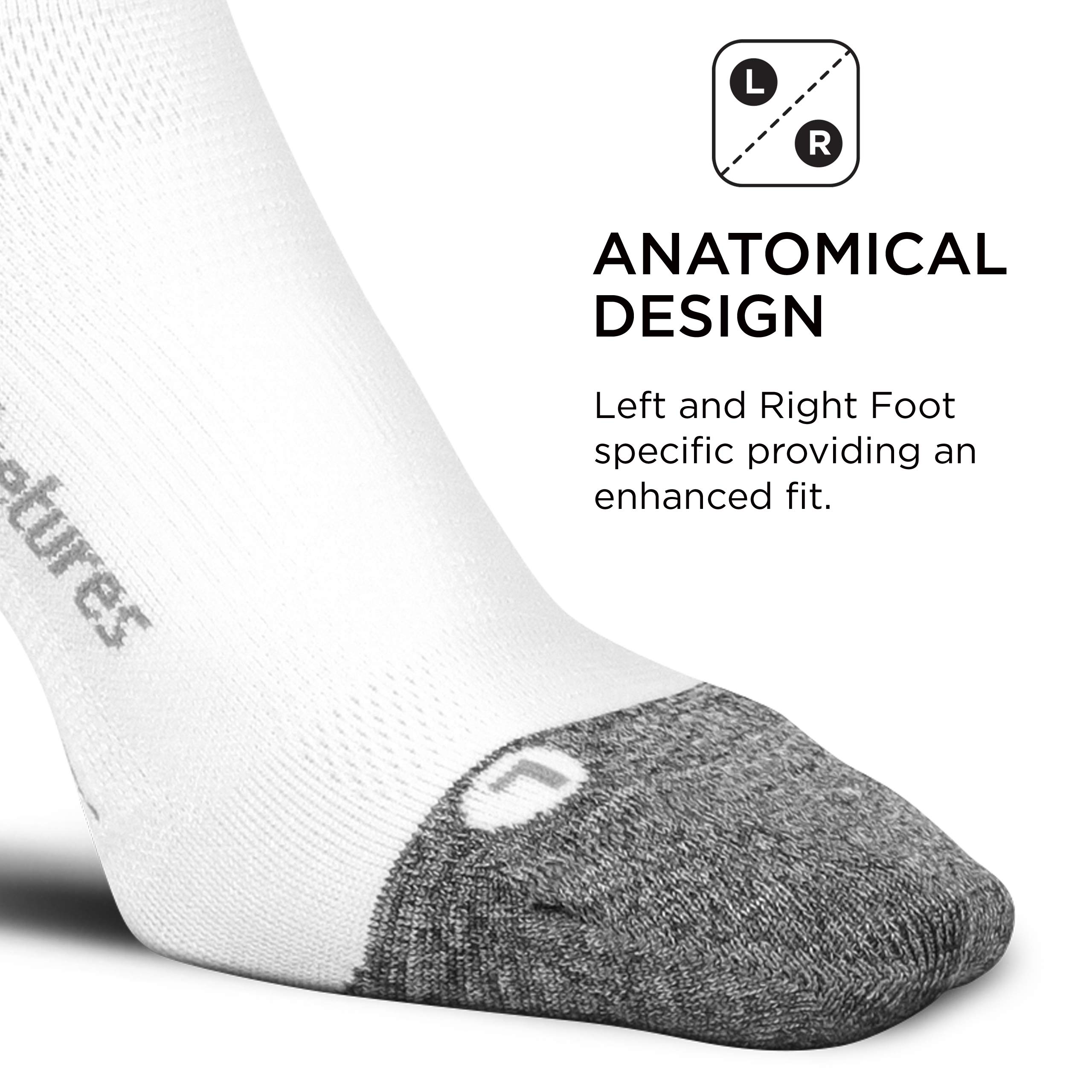Feetures Elite Ultra Light Cushion Quarter - Sport Sock with Targeted Compression - White, S (1 Pair)