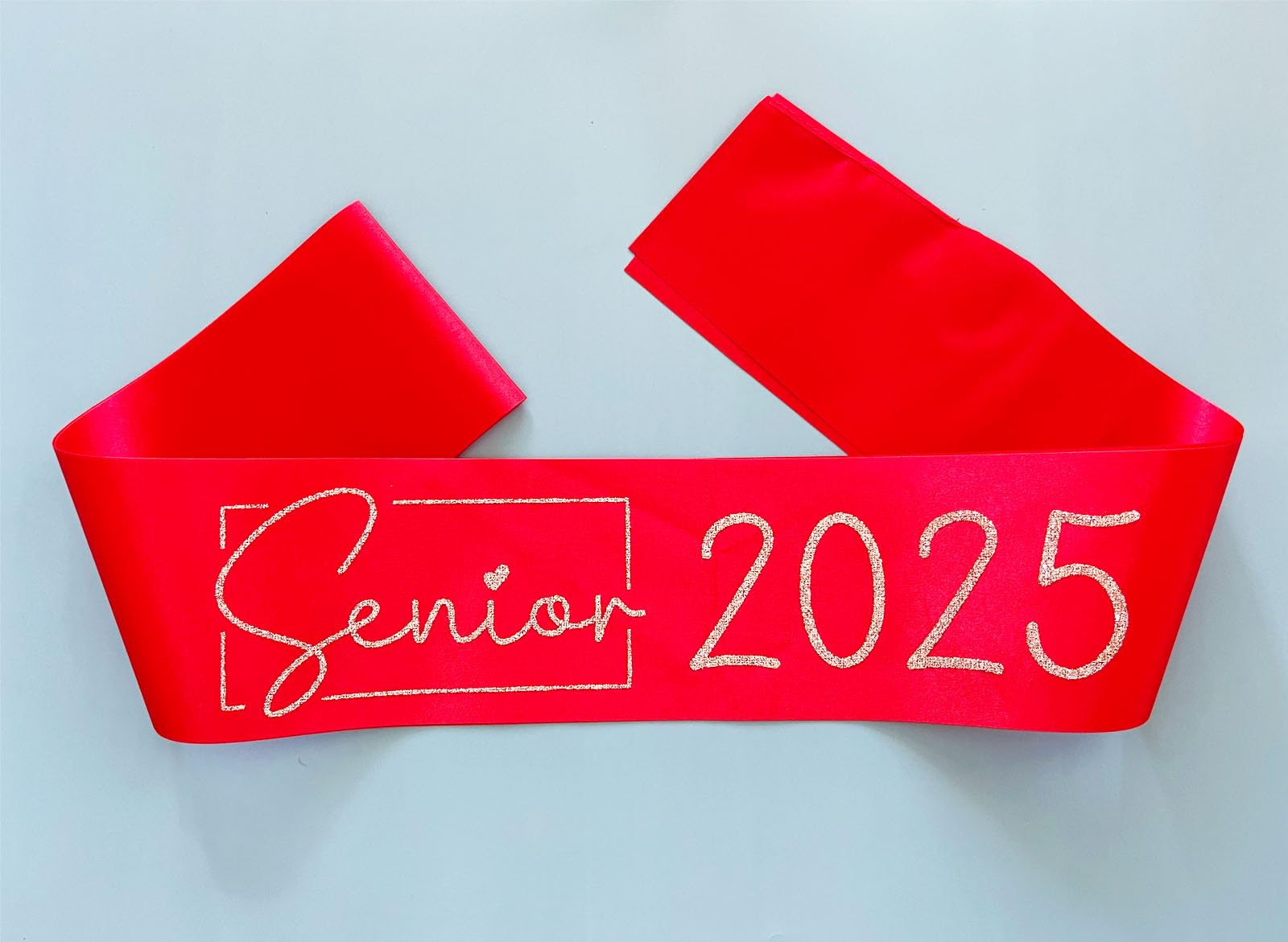 Generic Senior Sash 2025, 8 Pack Silver Glitter Red Satin Finally Graduated Senior Cheerleader Sashes for Class of 2025 Graduation Party Supplies