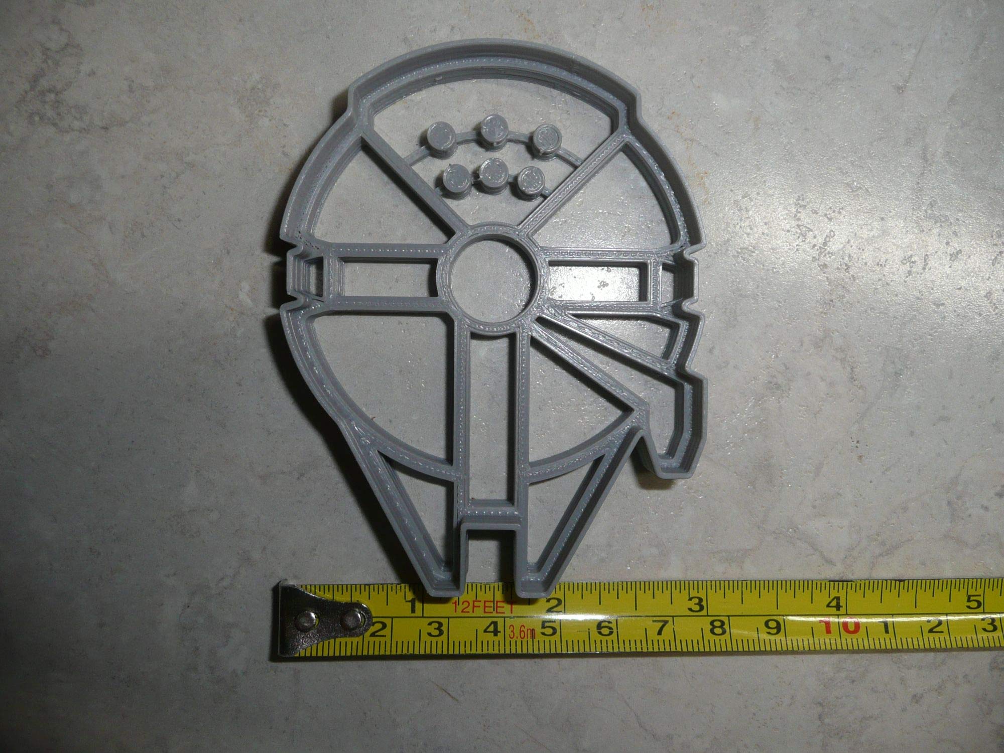 MILLENNIUM FALCON STARSHIP STAR WARS COOKIE CUTTER MADE IN USA PR2298