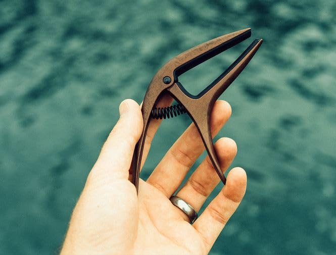 Ernie Ball Axis Reversible 2-in-1 Capo - Black Satin