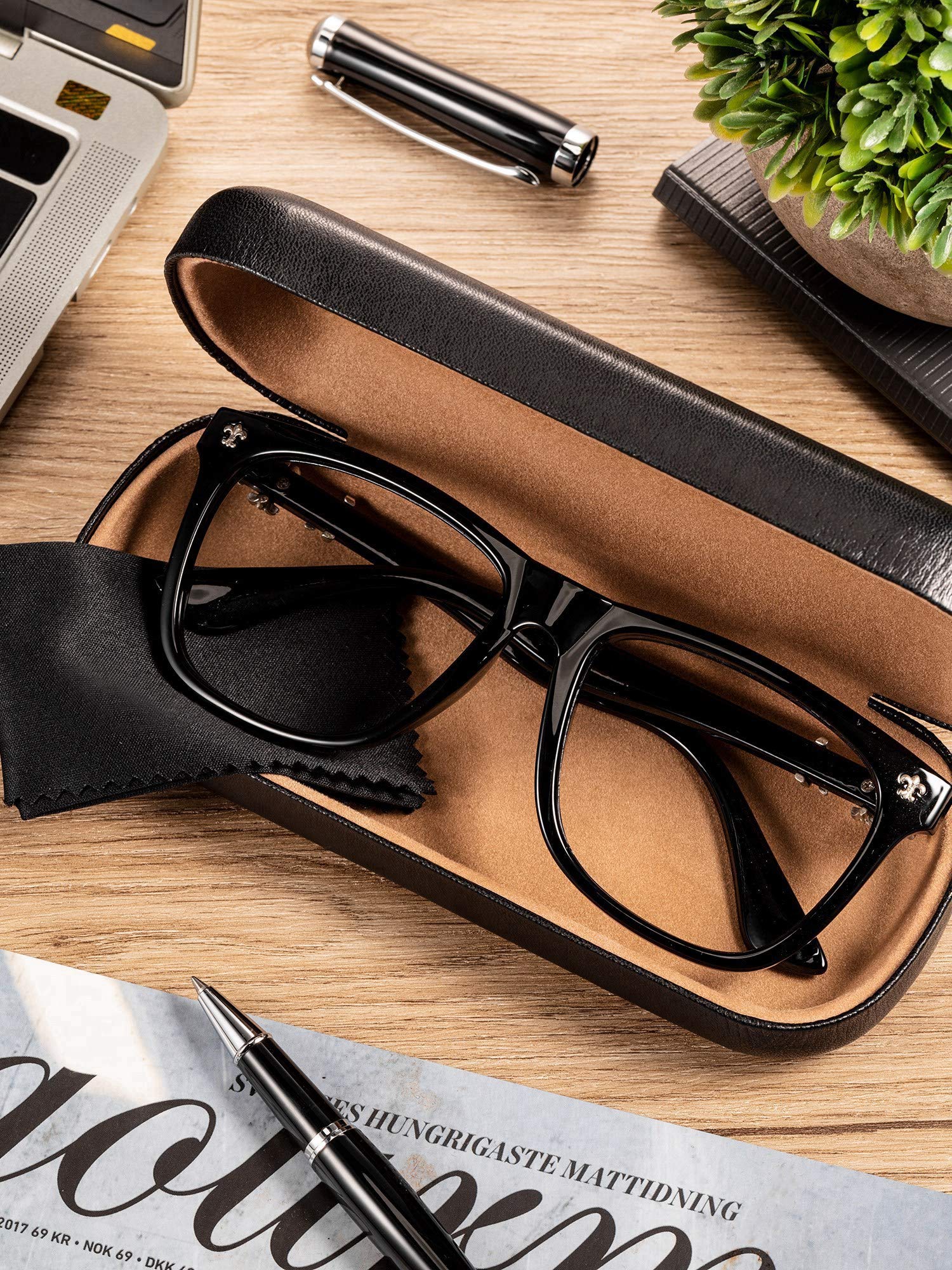 Frienda 3 Pieces Black Hard Shell Glasses Case Portable Hard Eyeglasses Case Pocket Size Sunglasses Case for Men Women Student