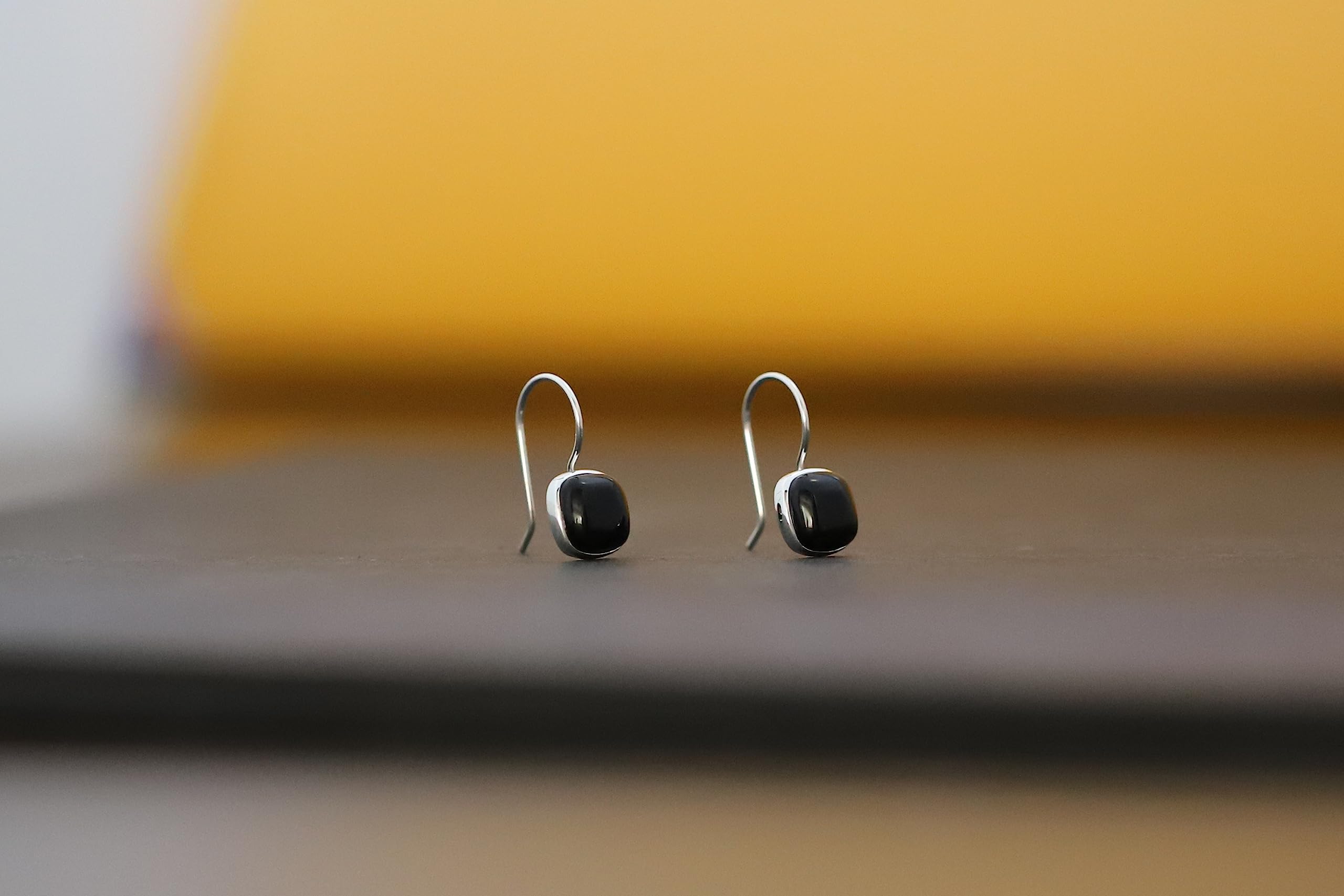 GLPAHA Gold-Plated 925 Sterling silver with black agade simple square dangle earrings for women(1.9g,19mm)