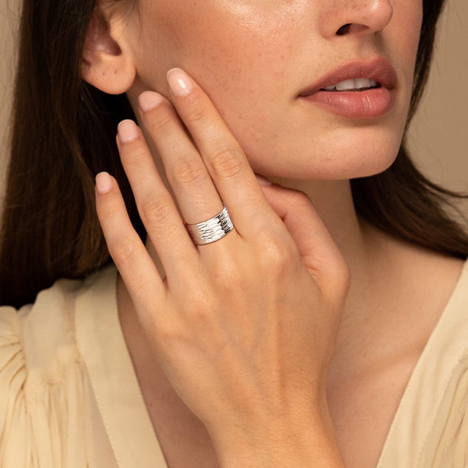 Gamtic Sliver Band Rings for Women - Stainless Steel Hammered Ring Size 9 Bright Chunky Wedding Bands 10MM Classical Simple Plain Rings for Men
