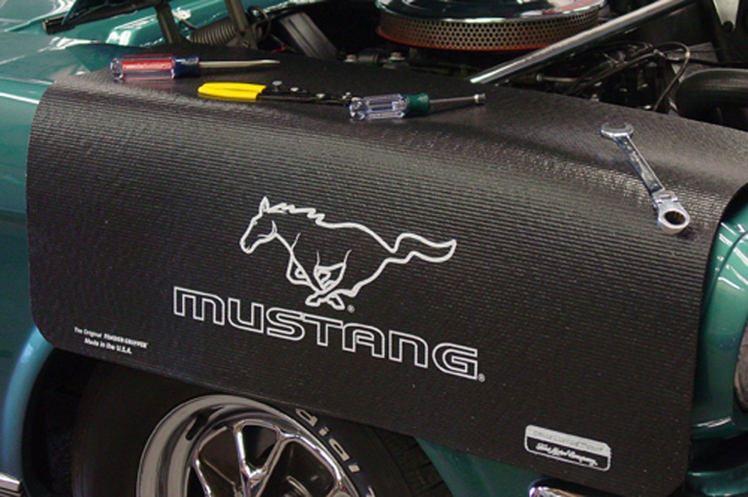 Ford Mustang Fender Cover Gripper