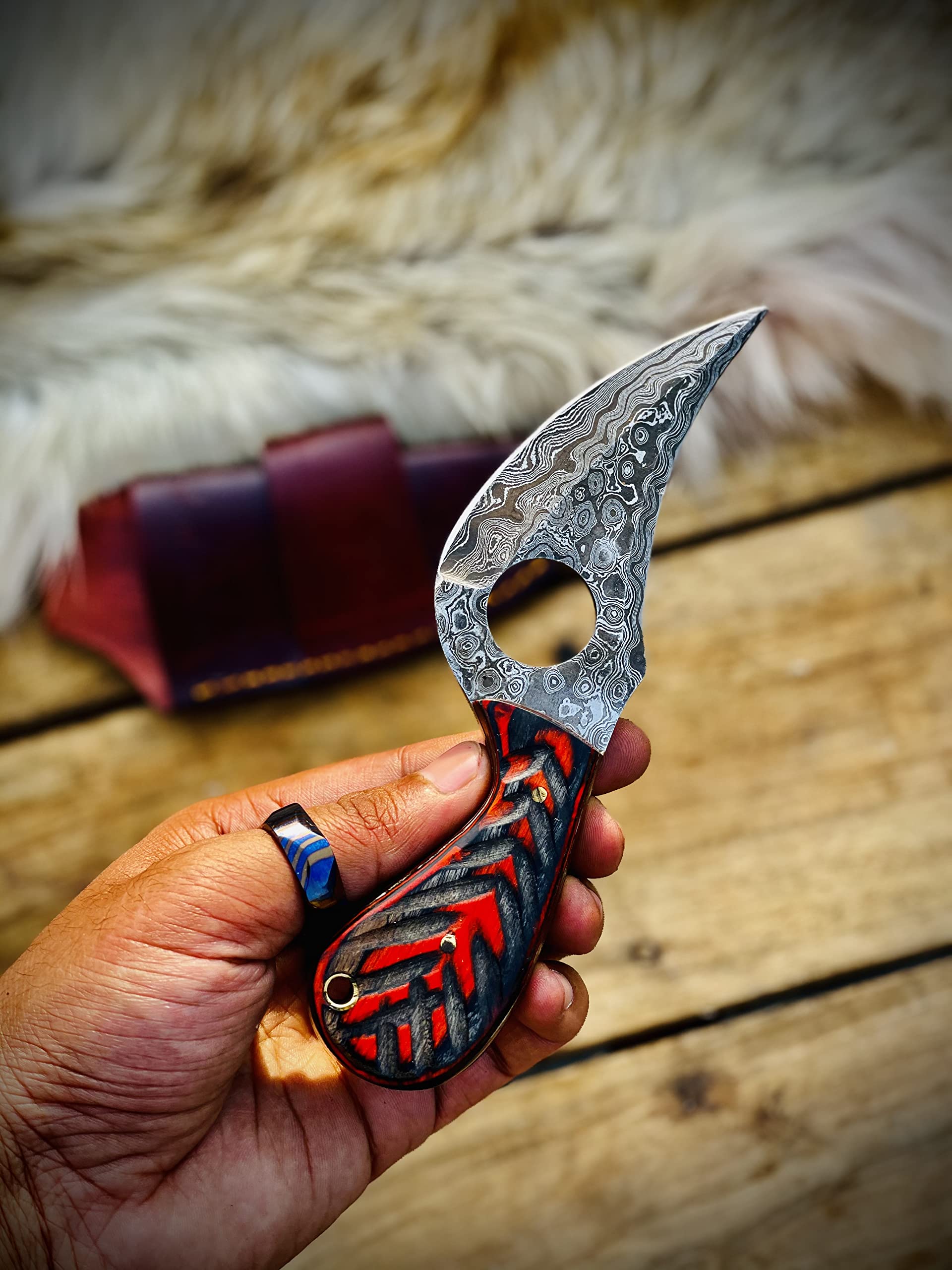 Iron Thrones Custom Handmade Hunting Knife Camp Knife Damascus Steel Skinning Knife EDC 7.3" Overall Red Black Exotic Wood with Custom Sheathe (Red&Black Handle)