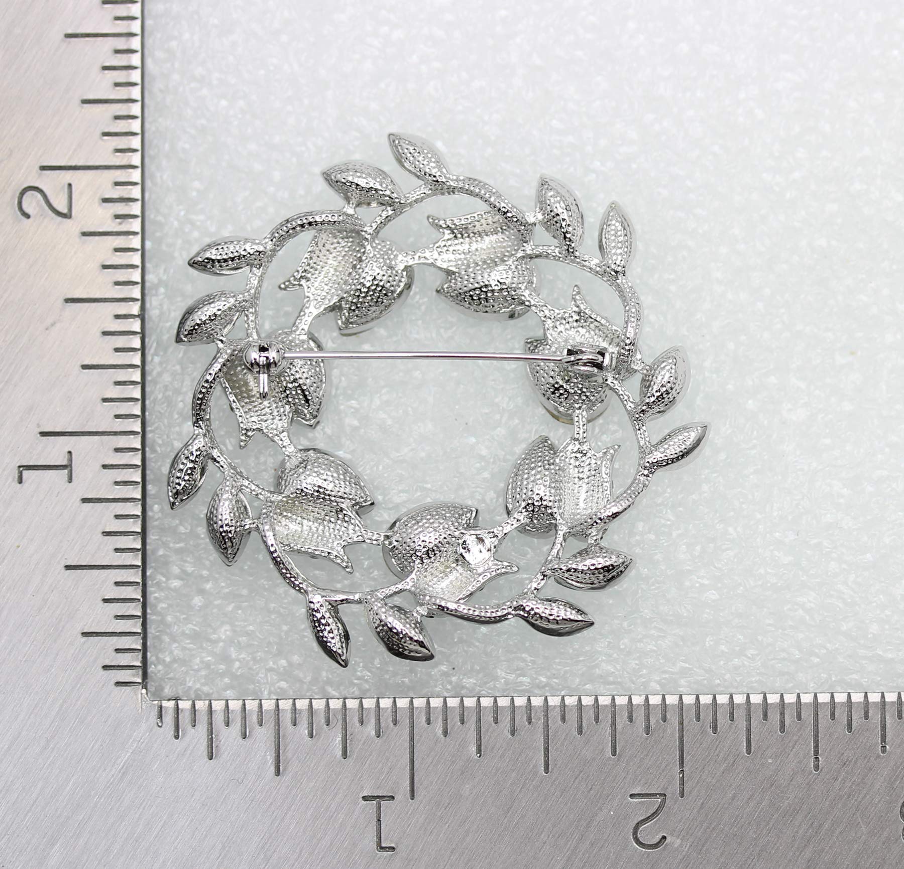 Faship Gorgeous Green Rhinestone Crystal Floral Wreath Brooch Pin