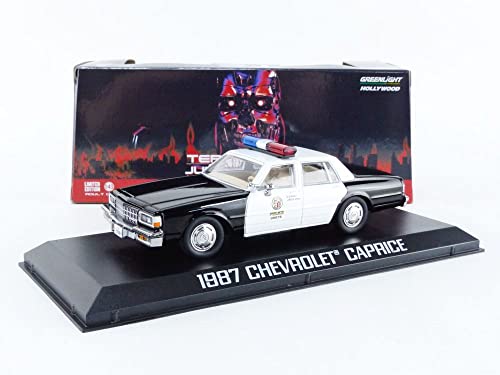 Greenlight Collectibles - Collectible Model Car, 86582, Black/White