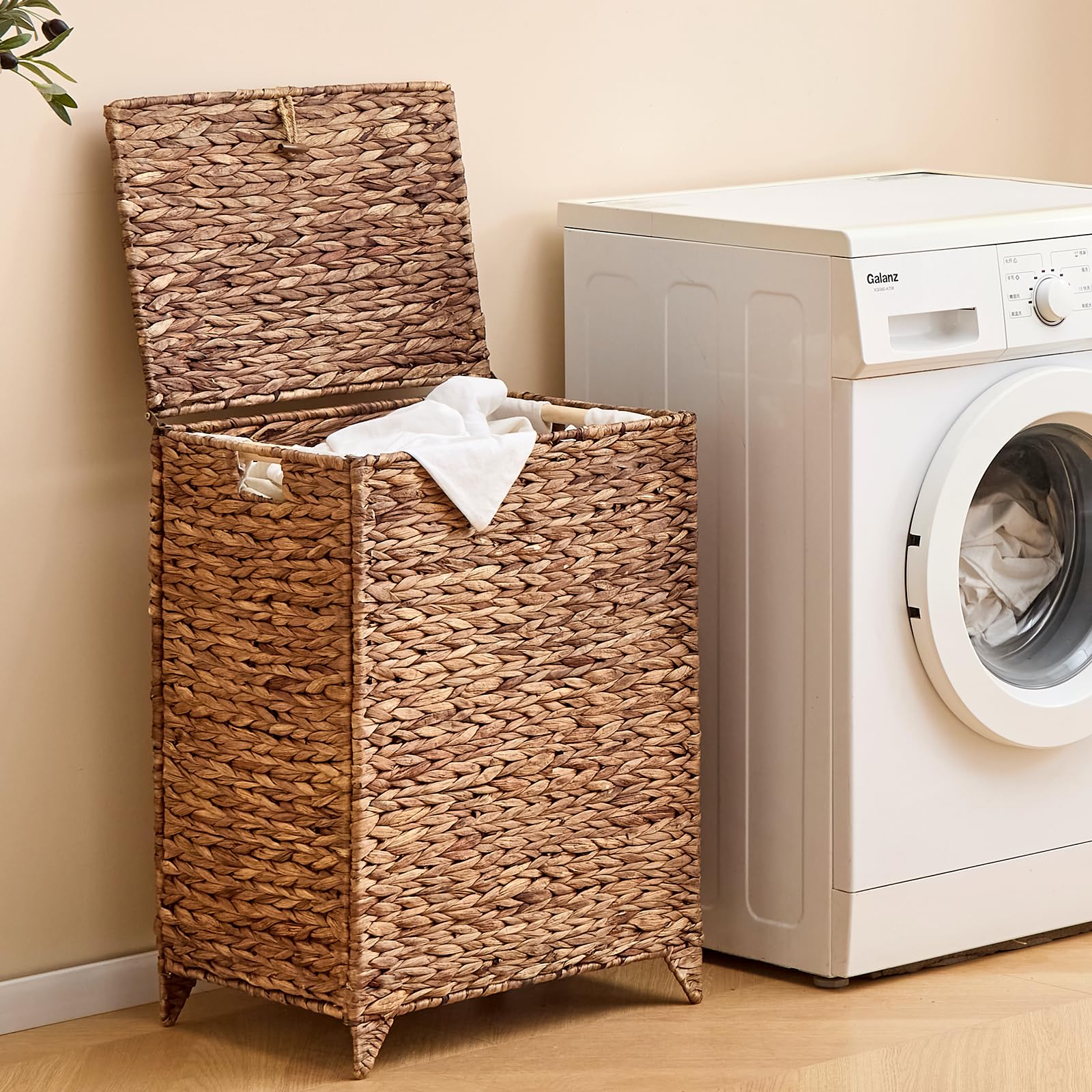 Large Laundry Hamper with Lid and Removable Liner Bag, Wicker Laundry Basket with Heightened Feet, Foldable Rattan Clothes Hamper, Handwoven Water Hyacinth Laundry Basket for Clothes and Towels
