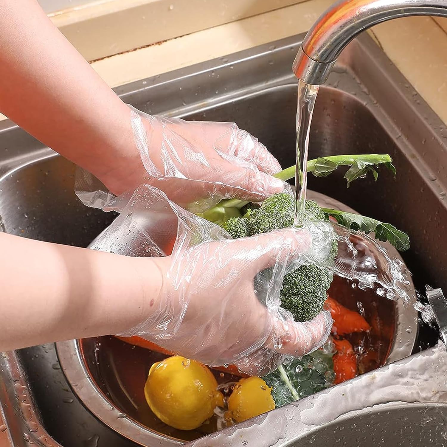 Generic 1Pcs Disposable Plastic Gloves, Food Safe, Clear, 100% Latex Free, Ideal for Kitchen, Cleaning and Food Handling