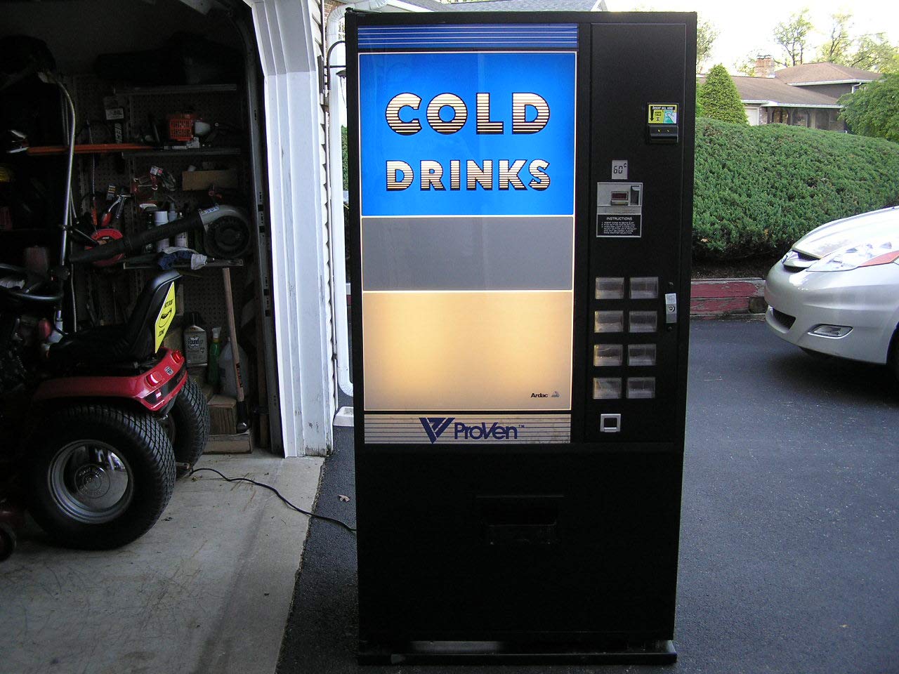 Dixie Narco 240, 368, 440 SODA Vending Machine Spring Loaded Inner Door Latch/Free Ship!