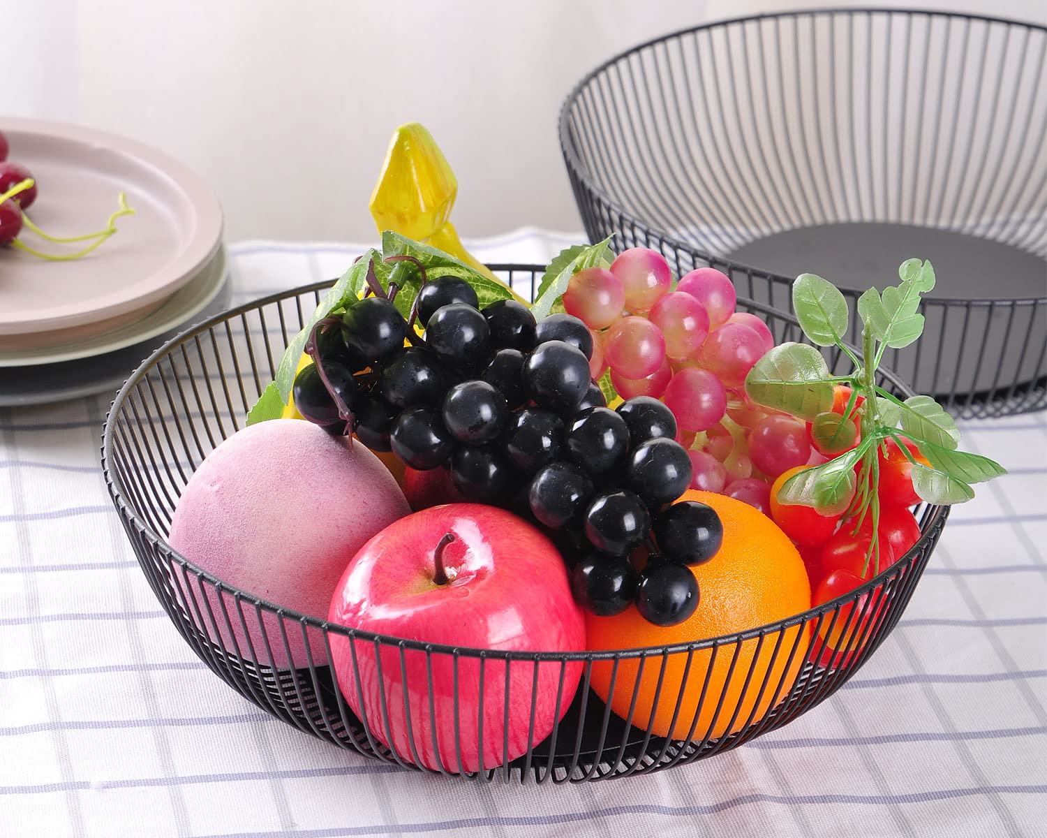 IBWell Wire Fruit Basket Fruit Bowl Kitchen Fruit Basket Stand Fruit Bowls for the Counters Metal Fruit Bowl-11 * 3"(D*H)(Exposure Black)
