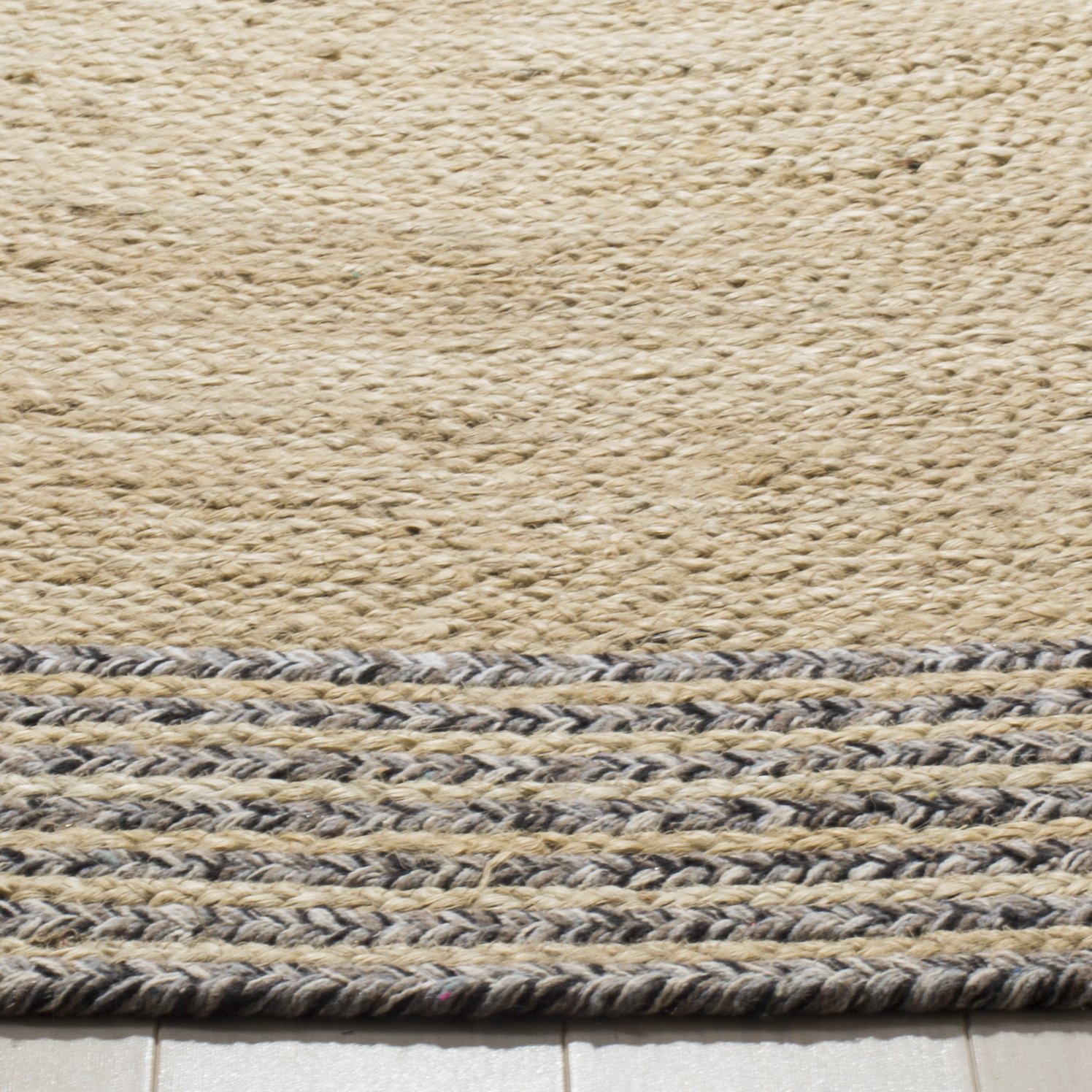 SAFAVIEH Cape Cod Collection 4' Round Ivory / Steel Grey CAP204C Handmade Braided Jute Area Rug