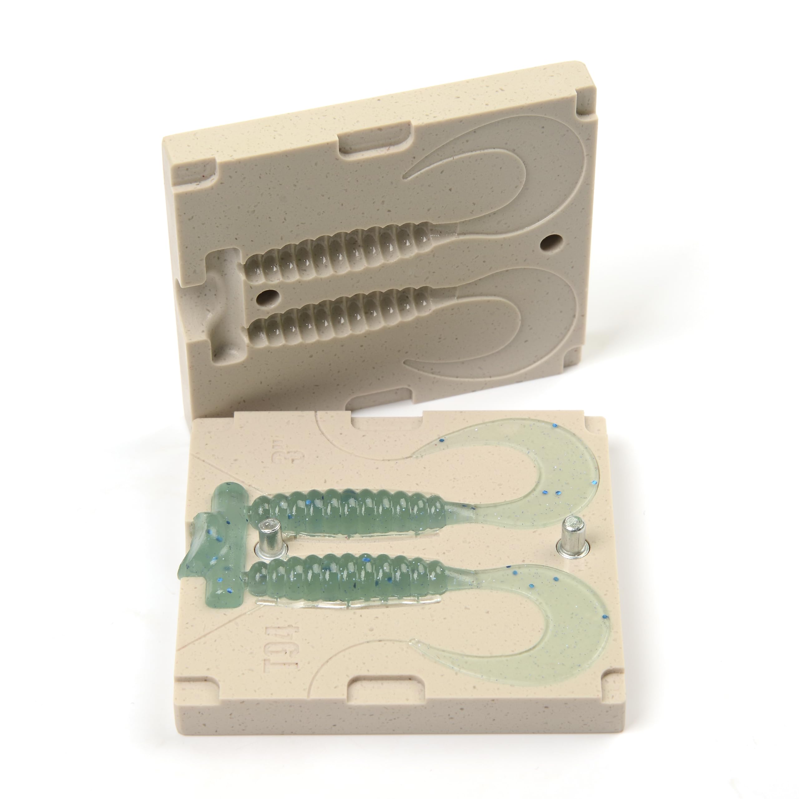 FatFish Т94 Bait Mold Soft Plastiс Lure Making Injection Mold for Do-It Fishing Lures 3"